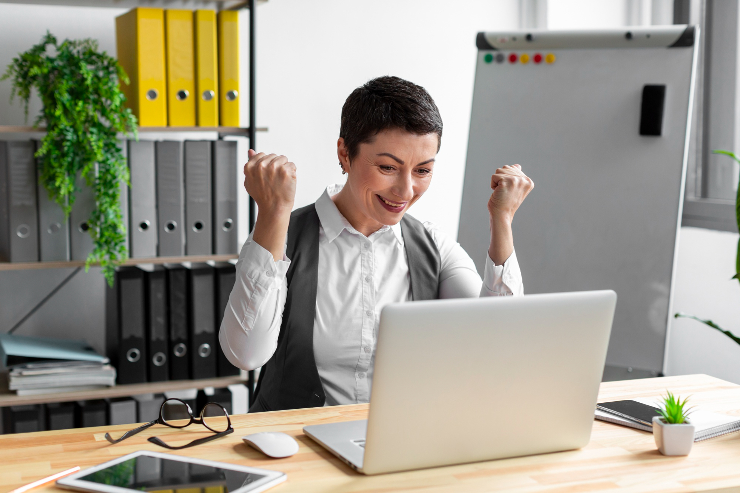 5 Tanda Anda 'Happy' Dengan Tempat Kerja Sekarang - Jobstore Careers ...