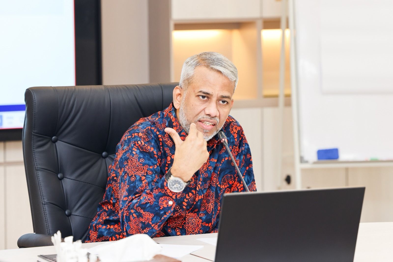 Shahul Hameed Shaik Dawood Exits Role as HRD Corp CEO