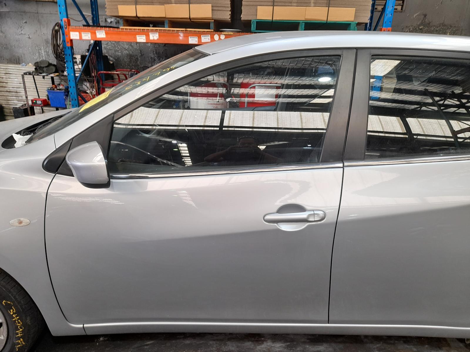 Right Front Window Reg/Motor Pulsar Nissan 2015