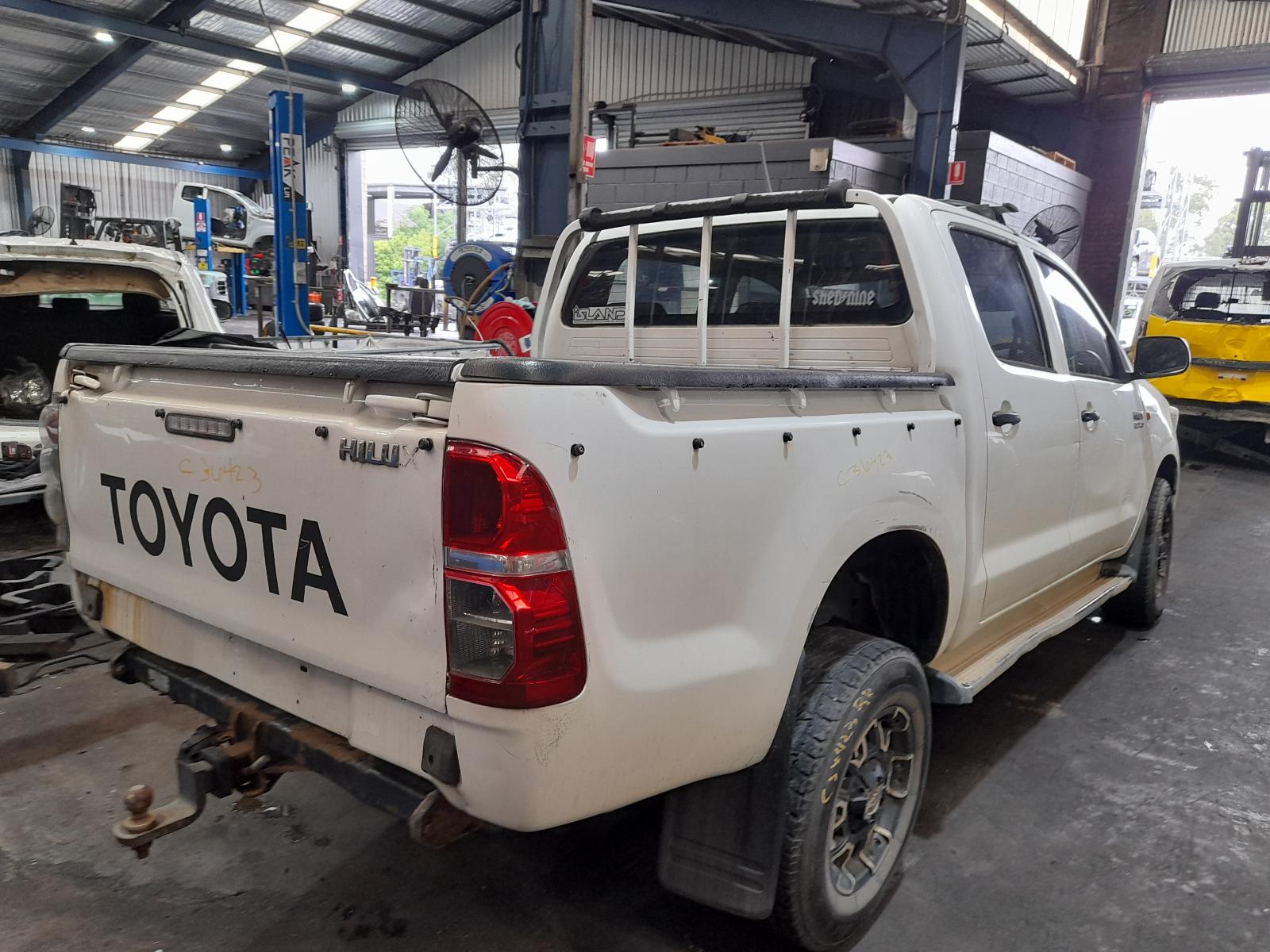 Axle Hilux Toyota 2013