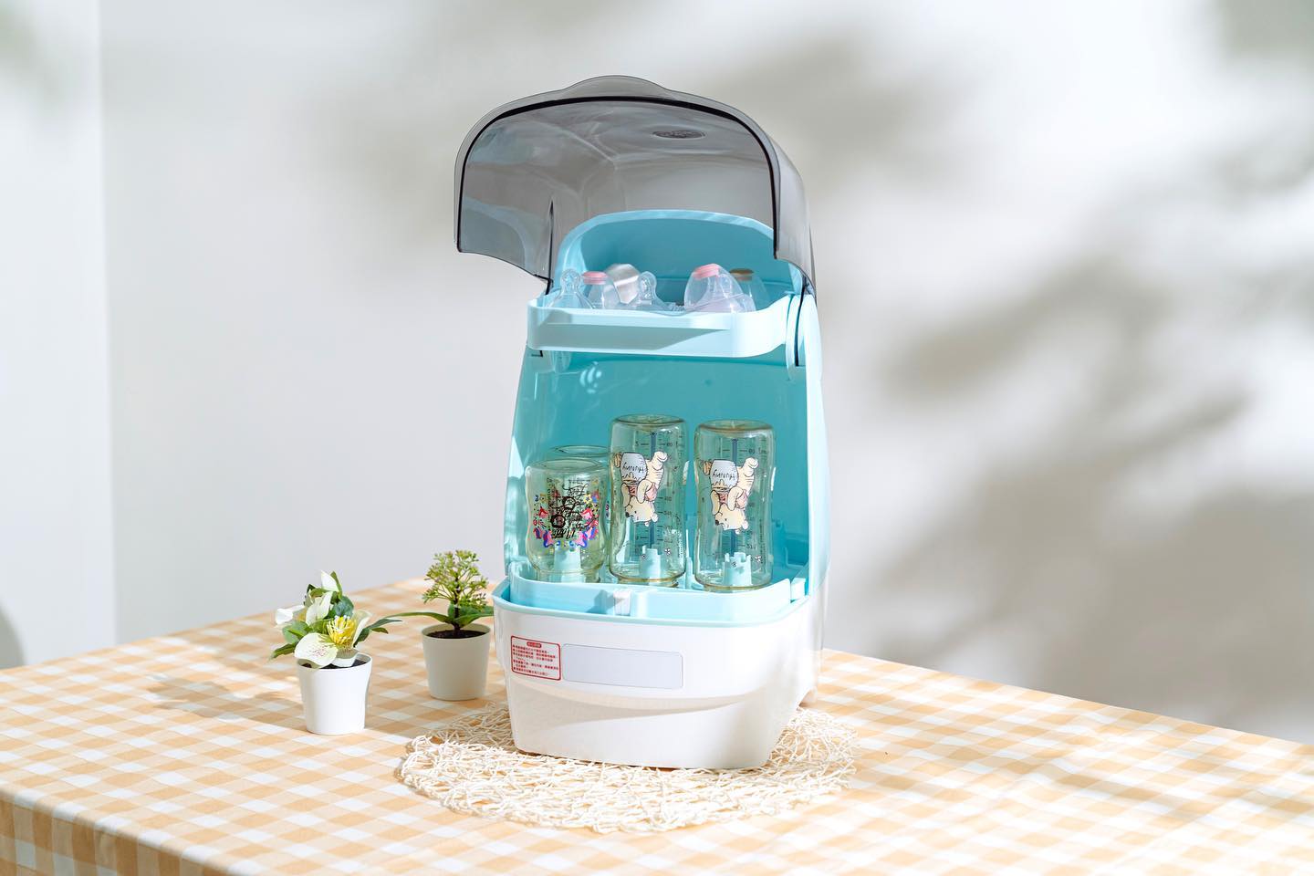 媽媽必備育兒用品之一”nacnac觸控式消毒烘乾鍋T1特仕版” | 嬰兒與母親