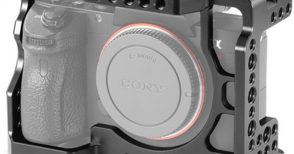 SmallRig Camera Cage for Sony a7R III and a7 III Series - CameraLK