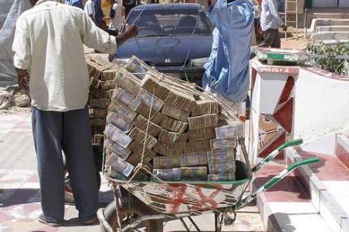 Zimbabwe Inflasi 191% Tapi Sahamnya Bisa Cuan, Kok Bisa? - Emtrade