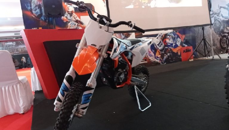 Motor Listrik Trail Mini KTM Hadir Di IIMS Hybrid 2021 – Moladin - Otomotif