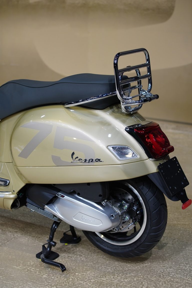 Spesifikasi Vespa GTS 75th Anniversary, Apa Istimewanya? - Otomotif