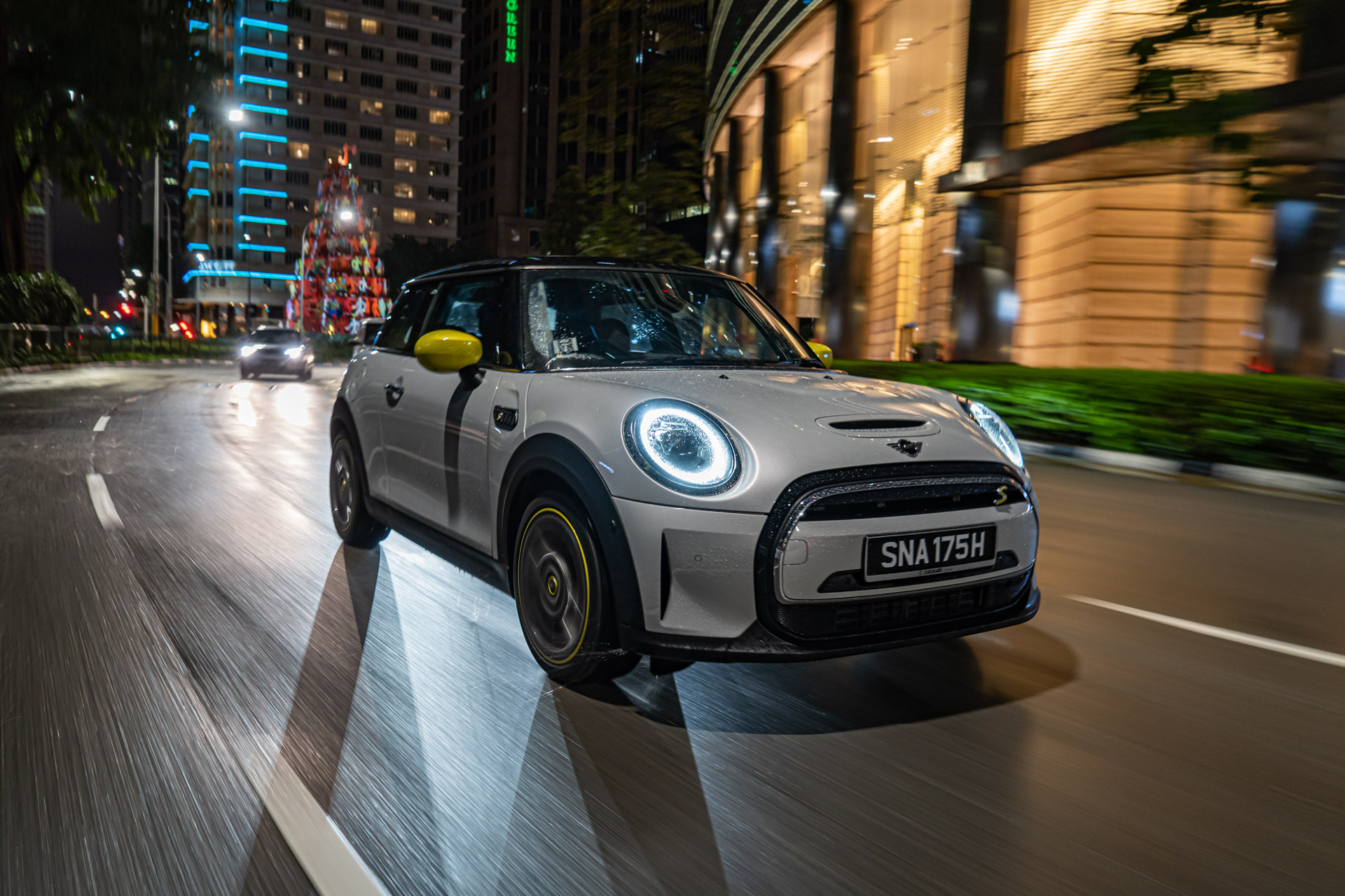 mReview: 2021 MINI Electric LCI 2 - The Electrifying Hyper-Speed Hatch ...