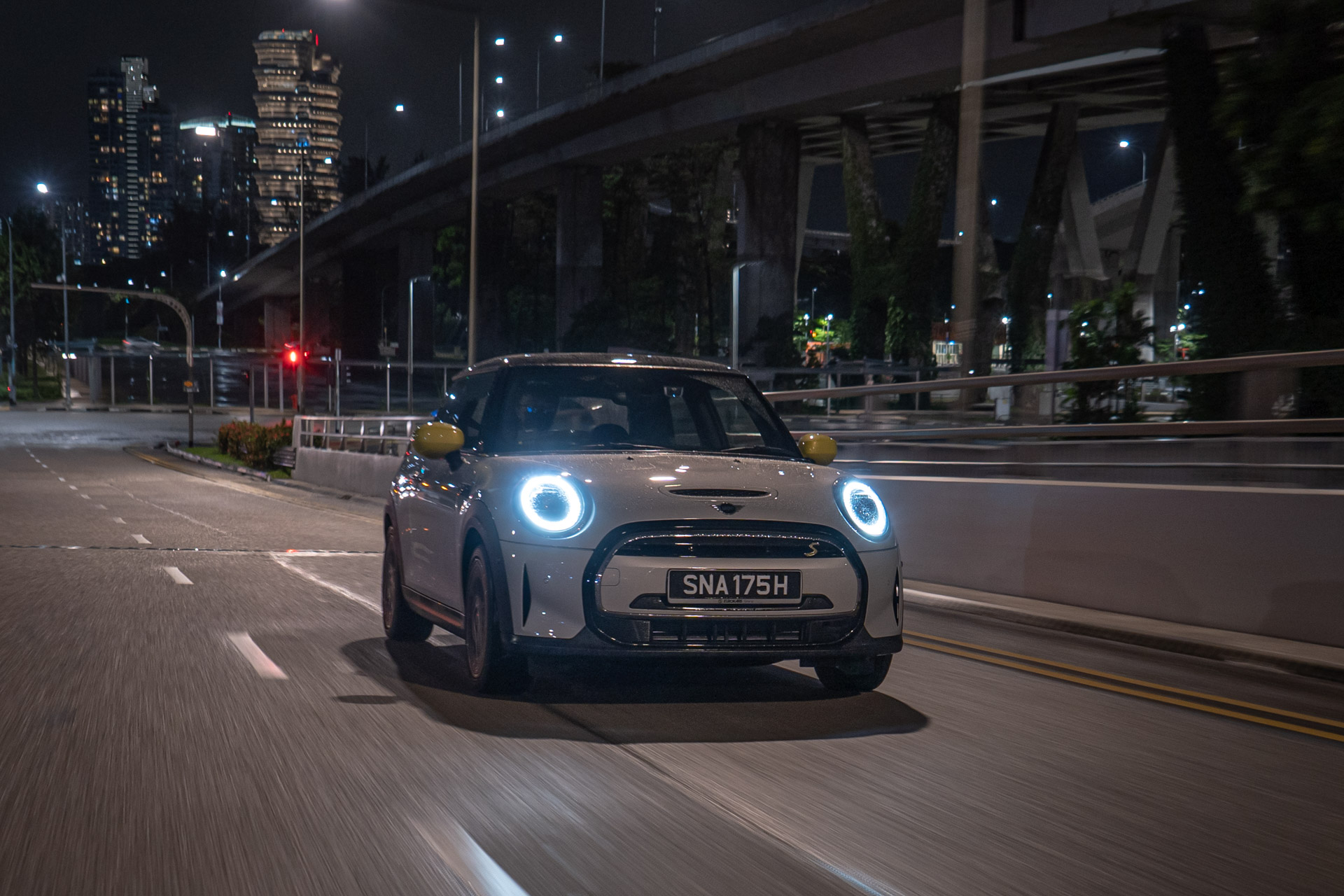 mReview: 2021 MINI Electric LCI 2 - The Electrifying Hyper-Speed Hatch ...