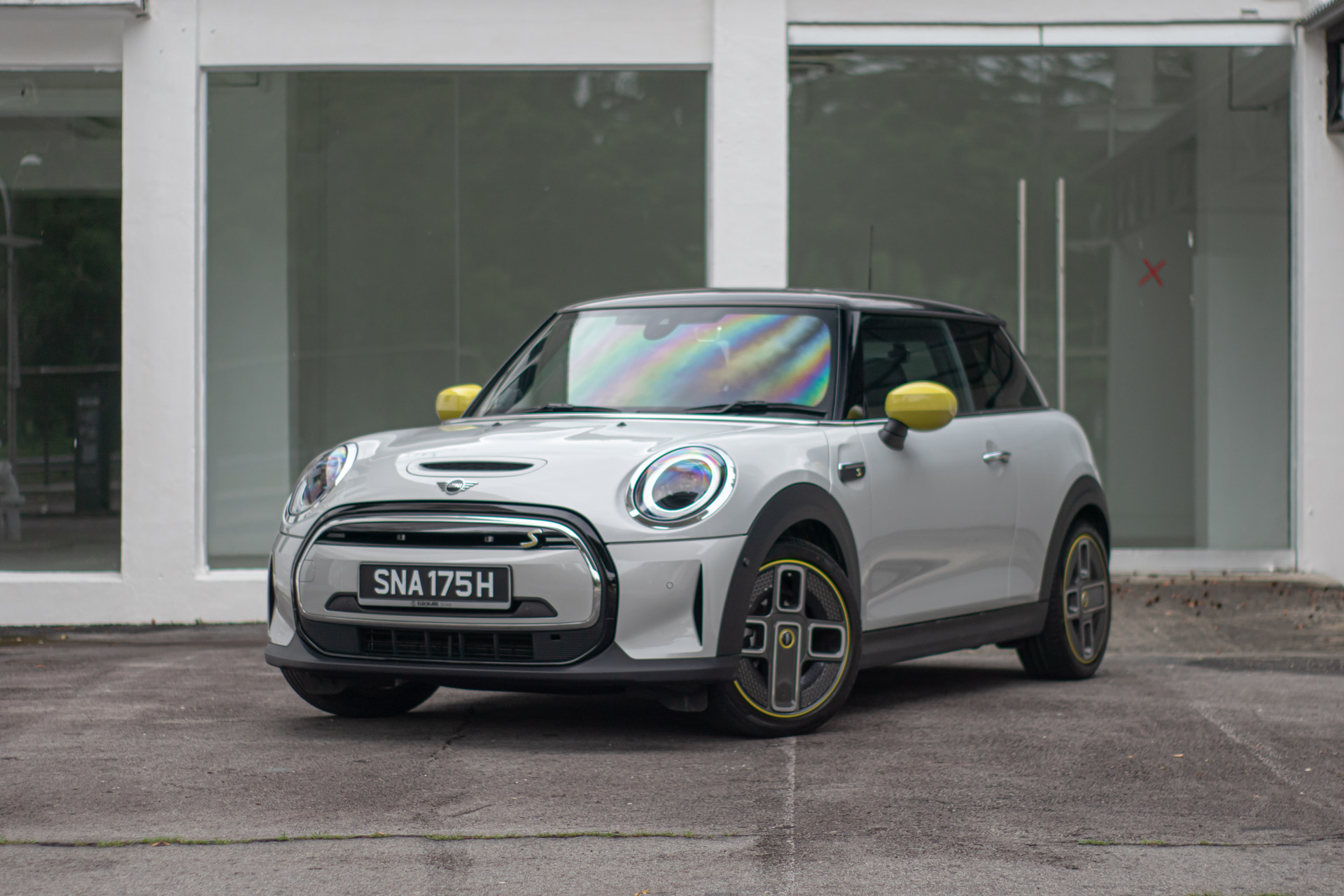 mReview: 2021 MINI Electric LCI 2 - The Electrifying Hyper-Speed Hatch ...