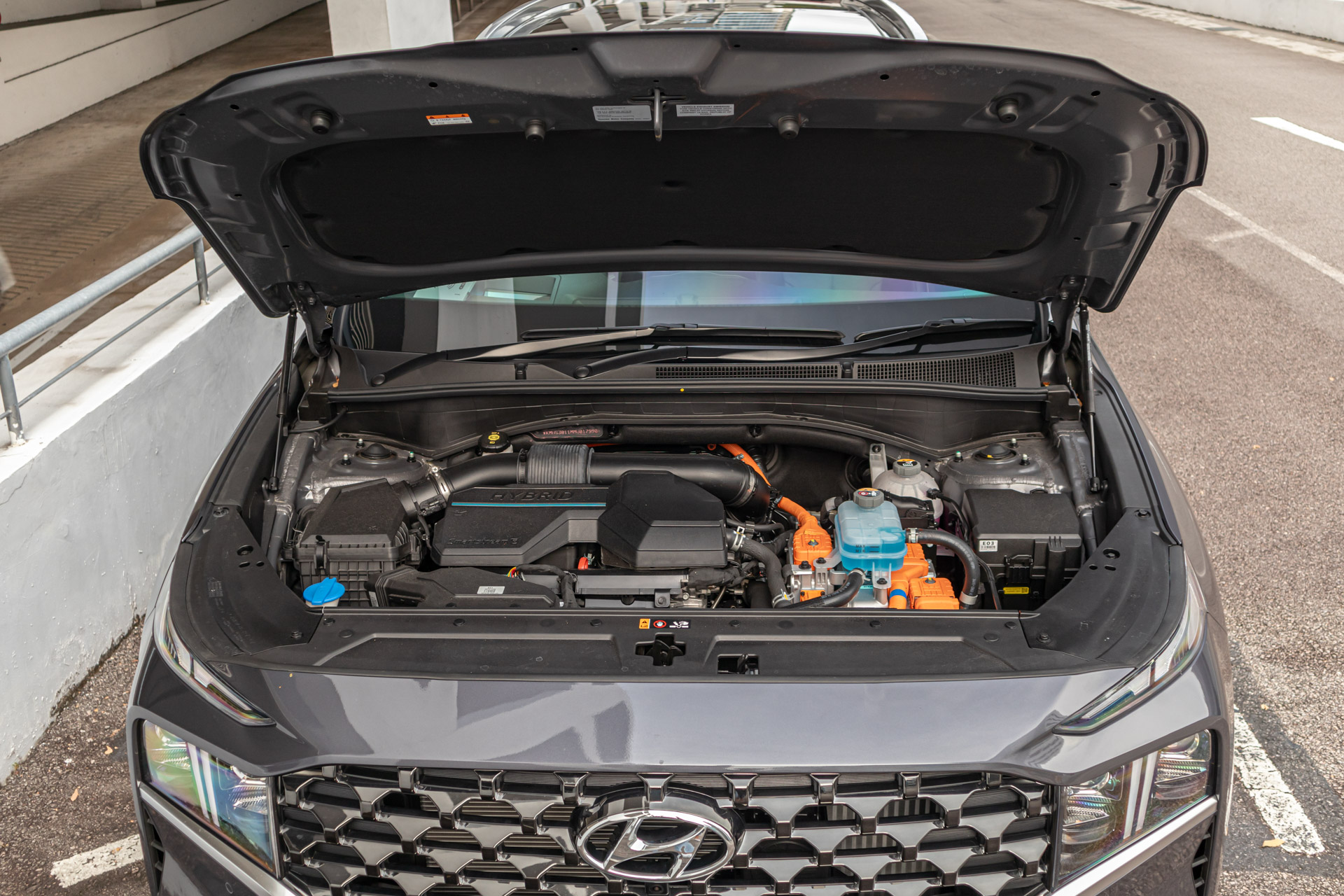 mReview: Hyundai Santa Fe Hybrid - The Gentle Giant | Articles ...