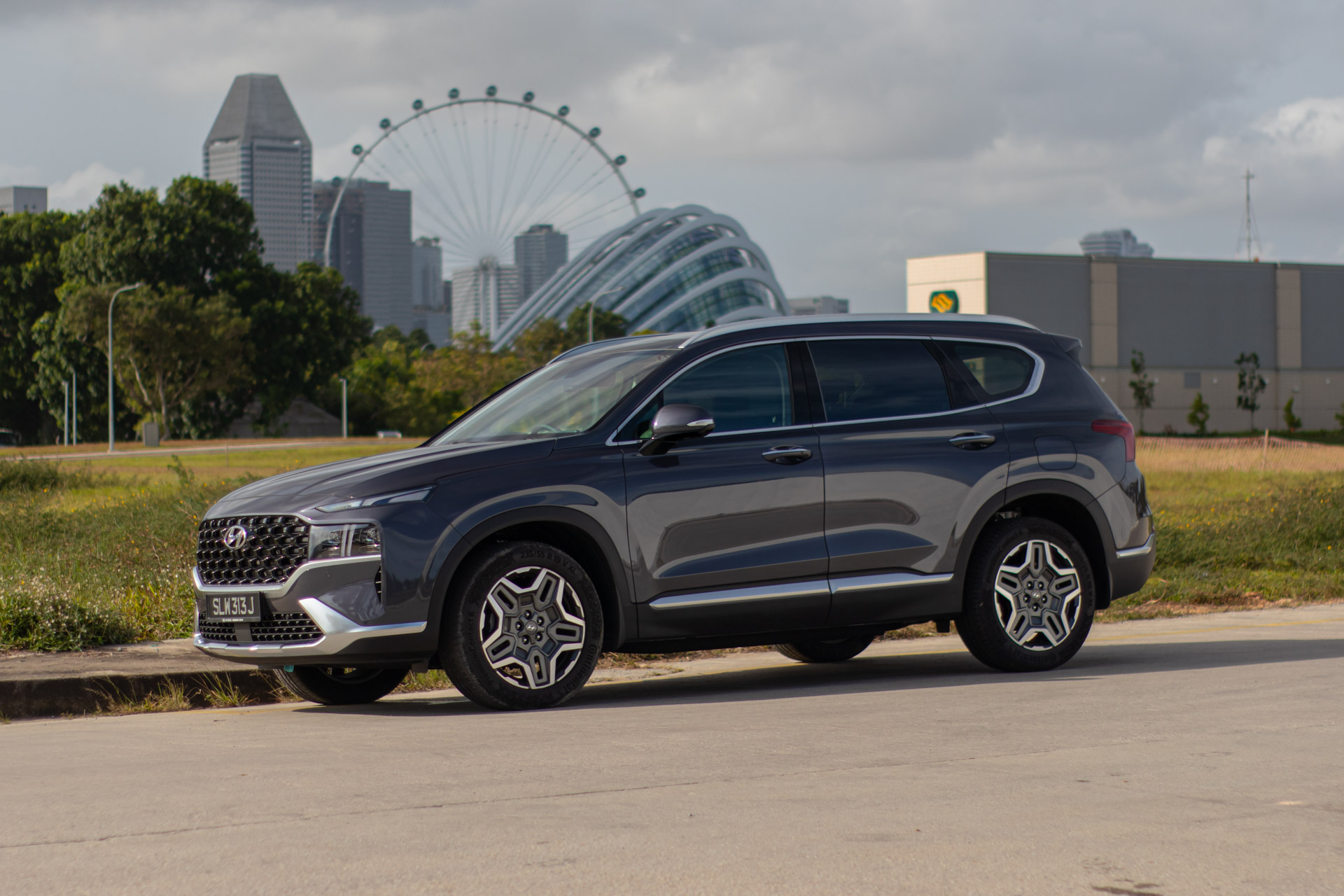 mReview: Hyundai Santa Fe Hybrid - The Gentle Giant | Articles ...