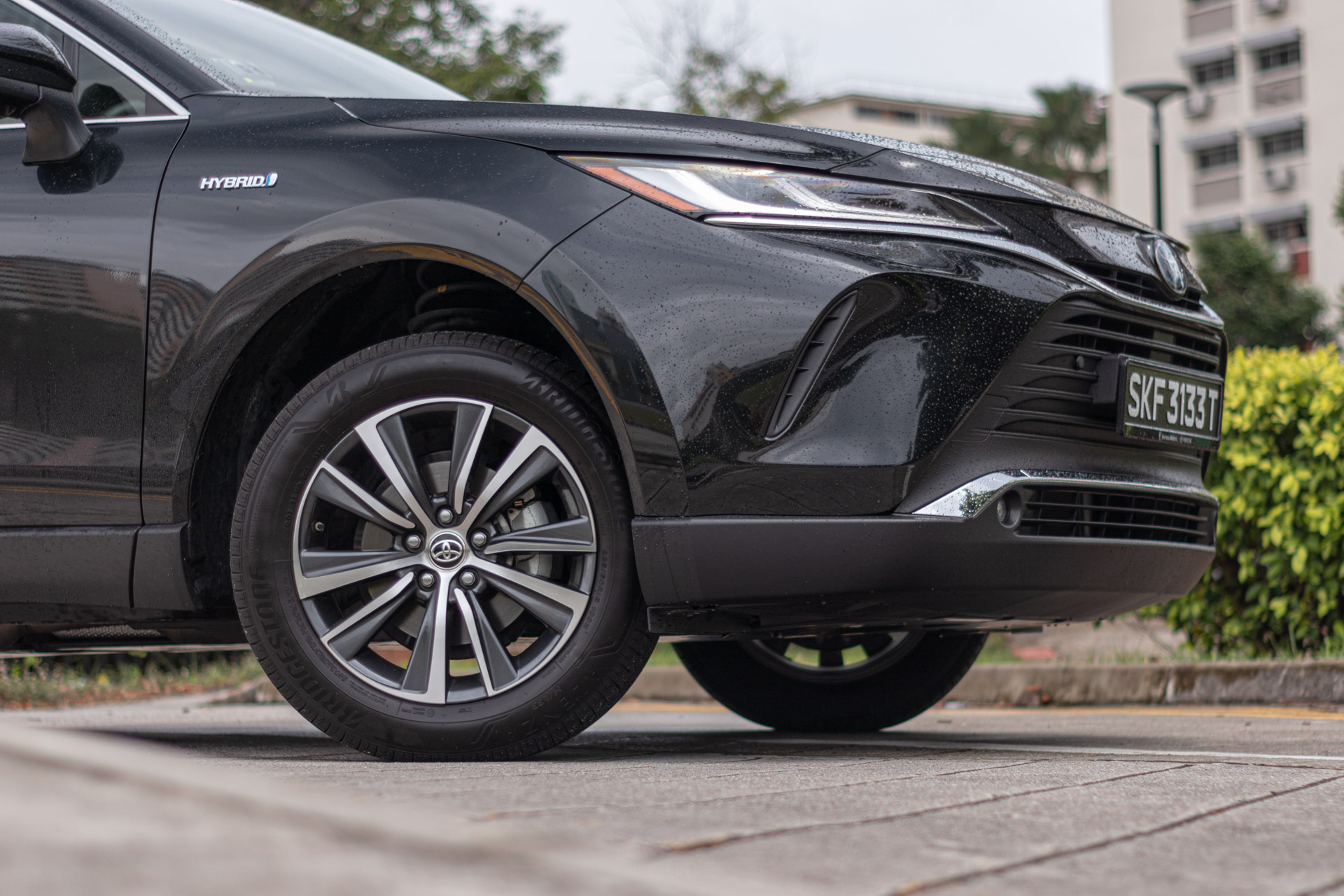 mReview: Toyota Harrier - Practical, Spacious & Affordable Indulgence ...