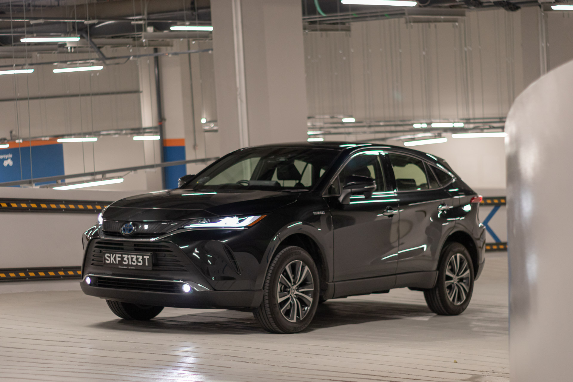 mReview: Toyota Harrier - Practical, Spacious & Affordable Indulgence ...