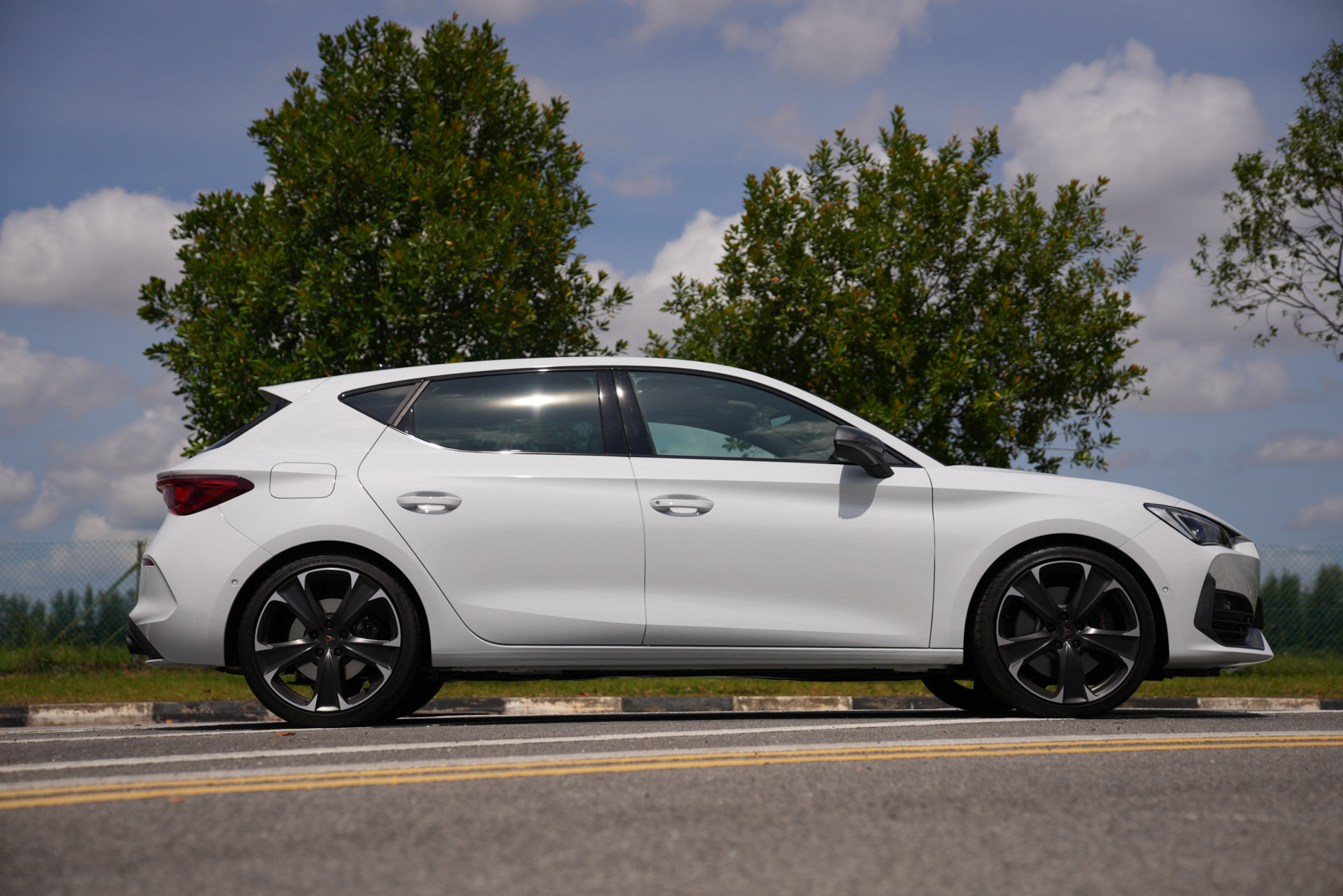 mReview: CUPRA Leon Hatchback - Long Live The Hot Hatch! | Articles ...