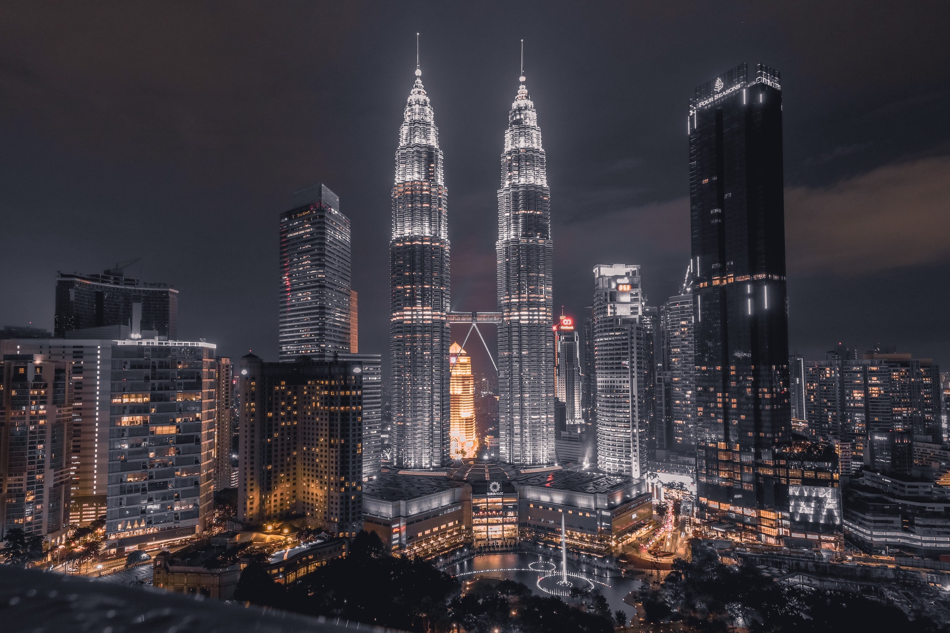 Panduan Tempat Letak Kenderaan di Malaysia: KLCC | Artikel | Motorist ...