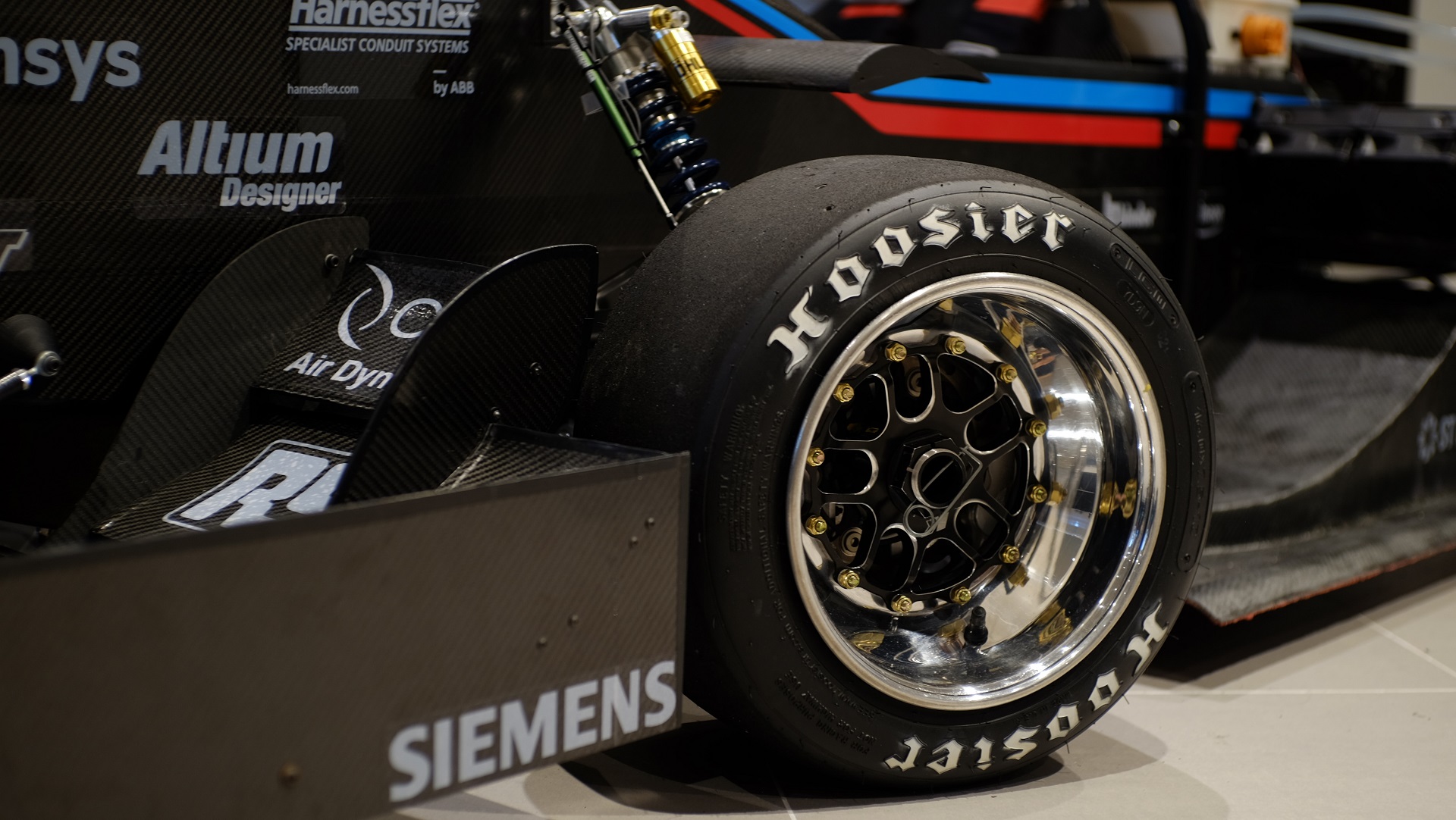 Singapore's First Electric Formula SAE Race Car, Built Completely By ...