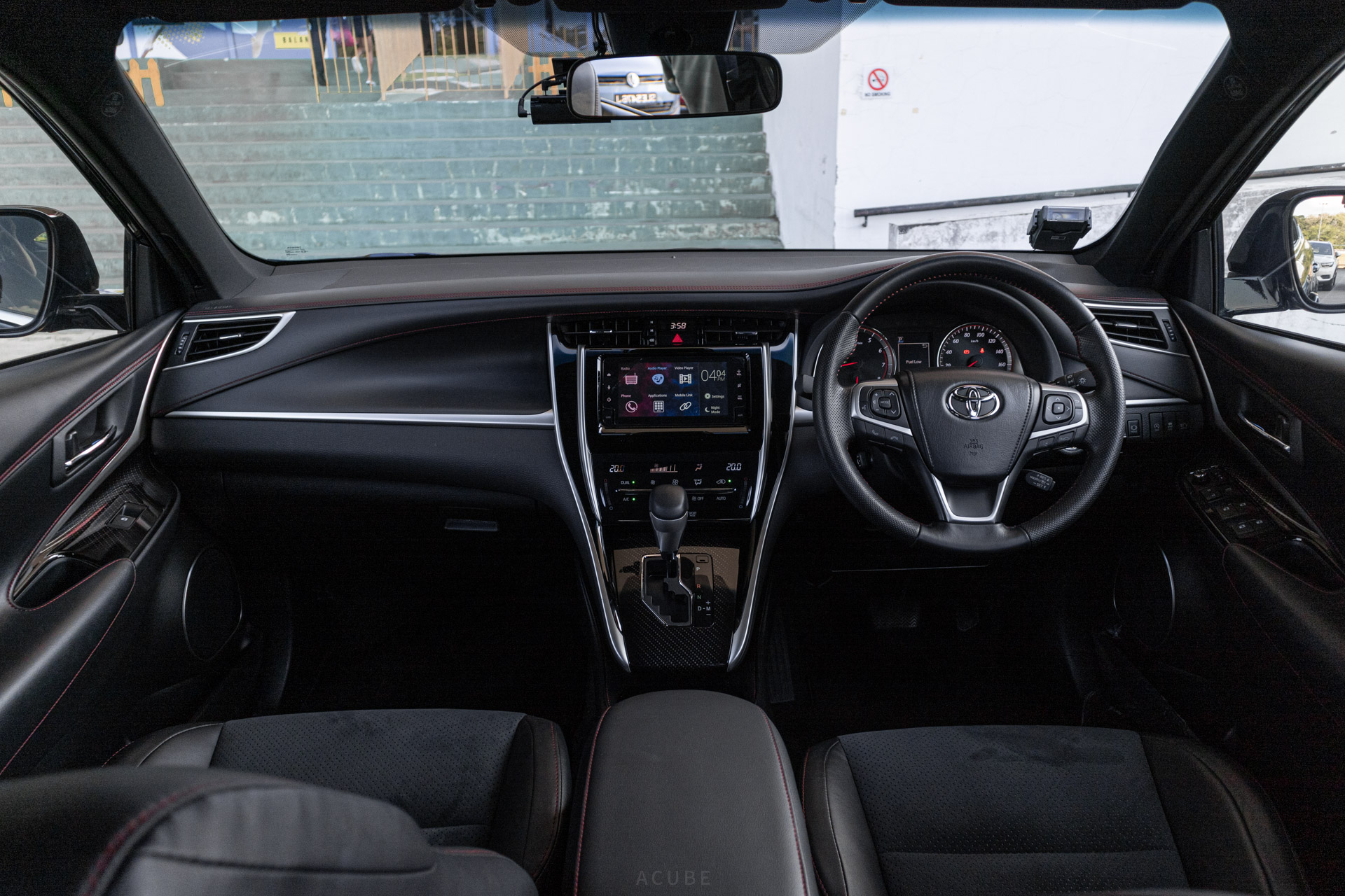 Motorist Car Buyer's Guide: Toyota Harrier Turbo | Articles | Motorist Singapore