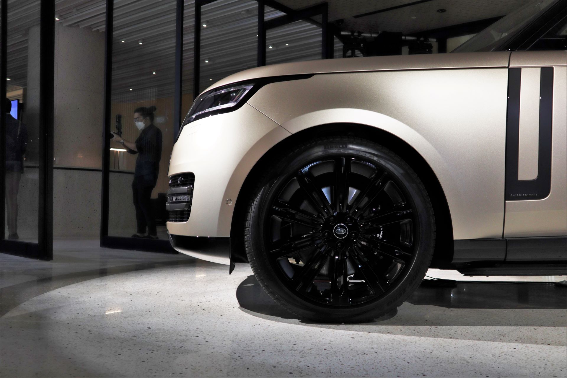 First Look: The All-New Range Rover Has Arrived on Singapore Shores ...