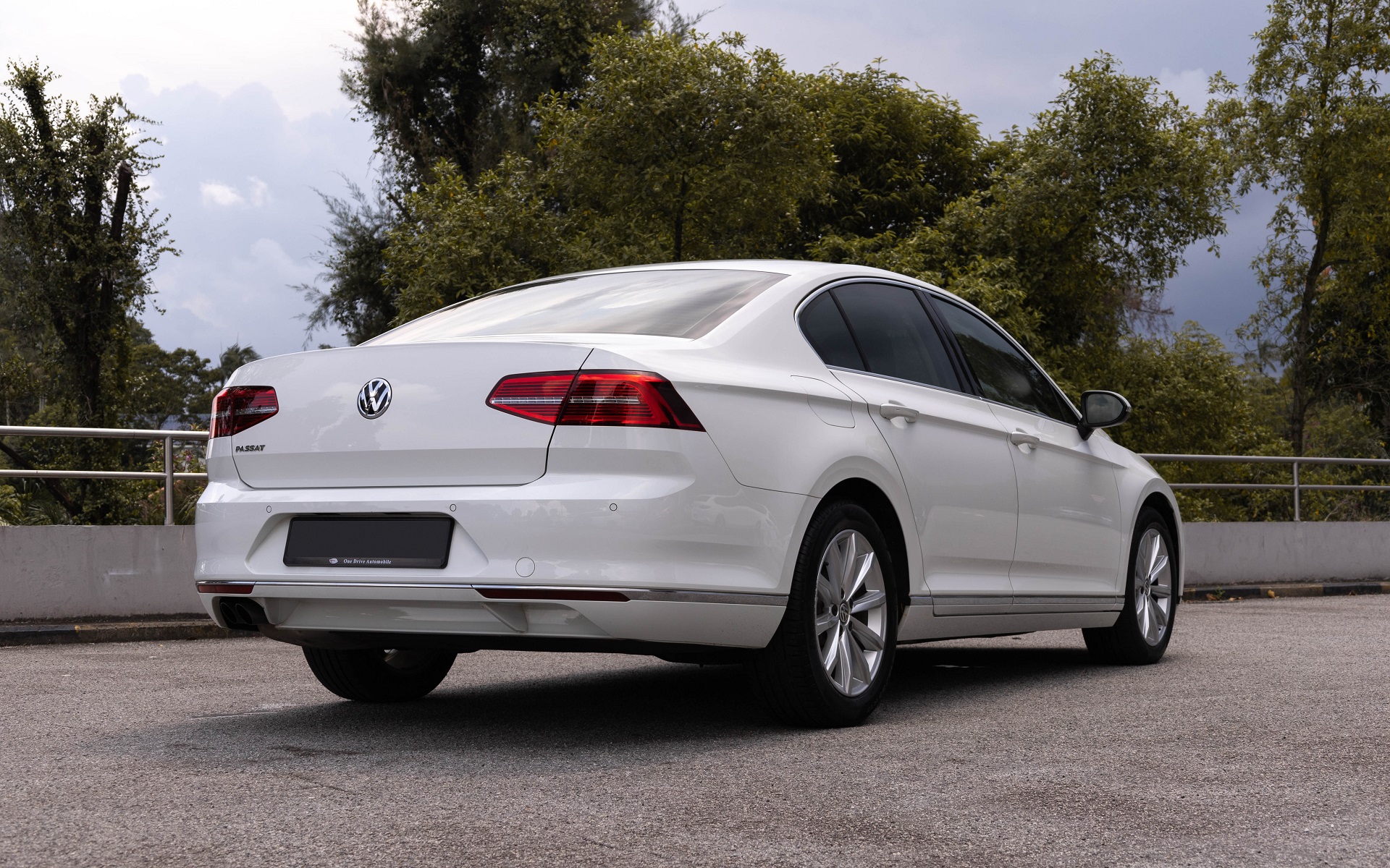 Motorist Car Buyer's Guide: Volkswagen Passat 1.8 TFSI | Articles ...