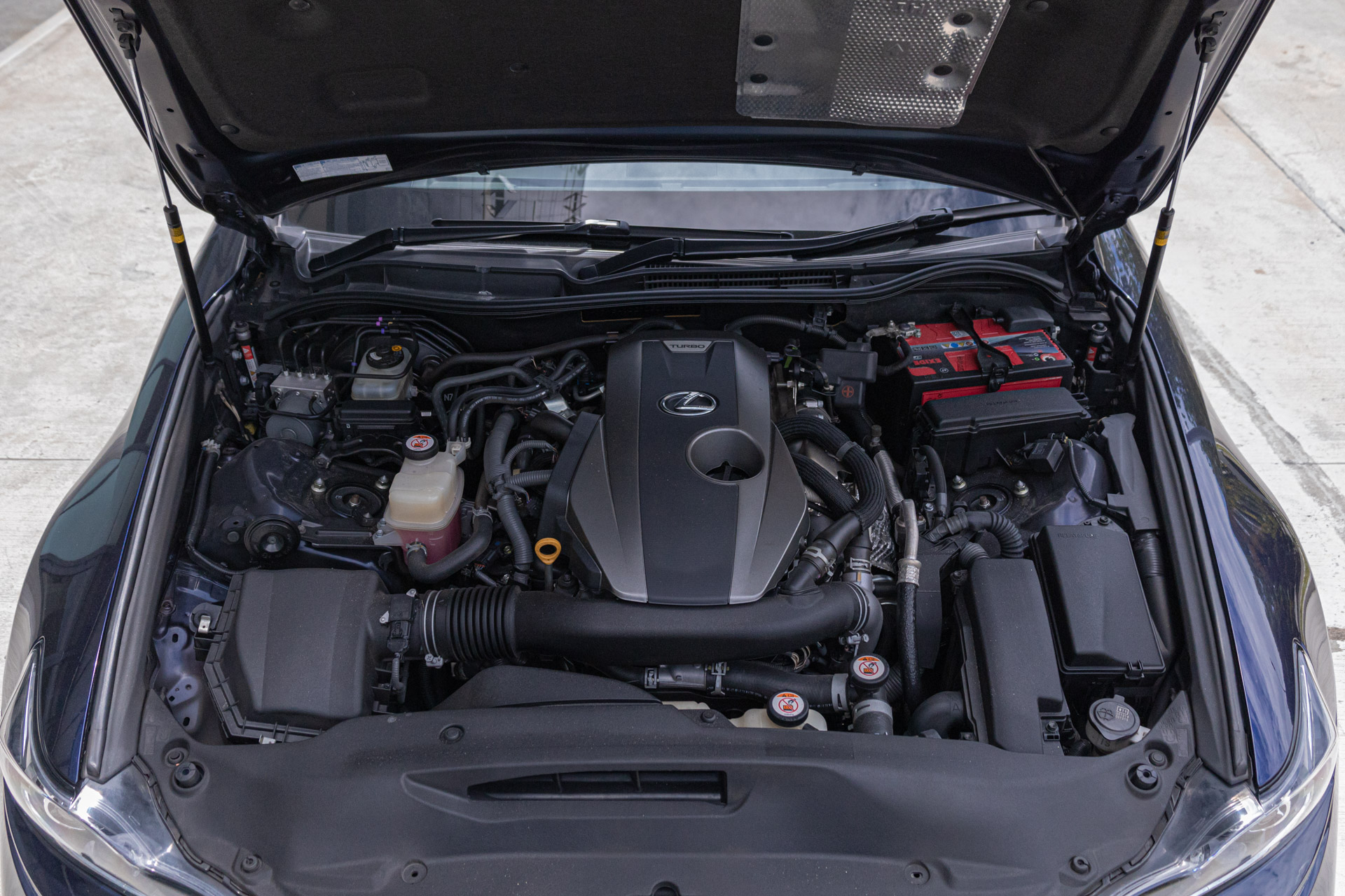 Motorist Car Buyer's Guide: Lexus IS200t | Articles | Motorist Singapore