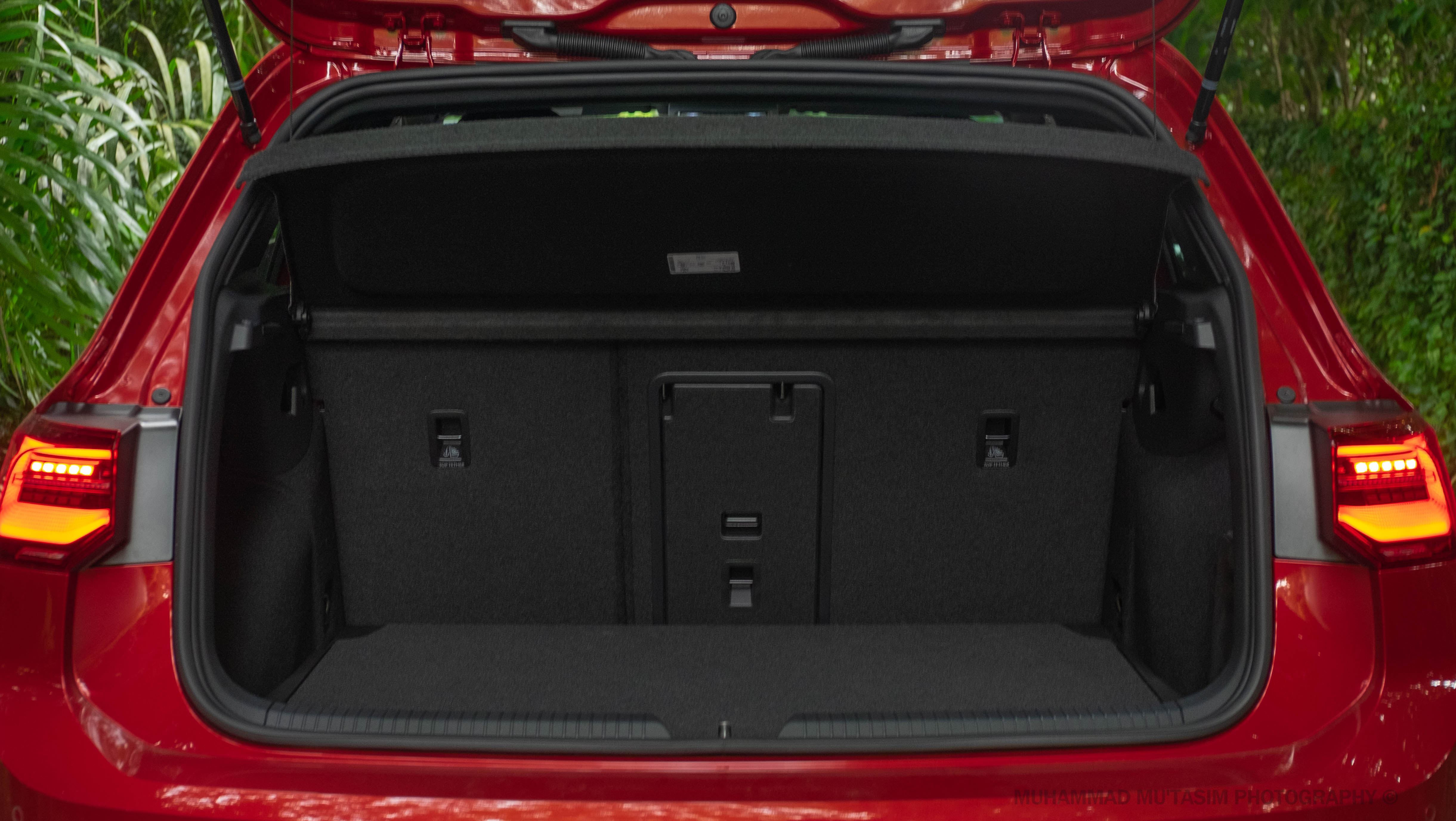 mReview: Volkswagen Golf 1.5 eTSI R-Line - Almost a Hole-in-One ...