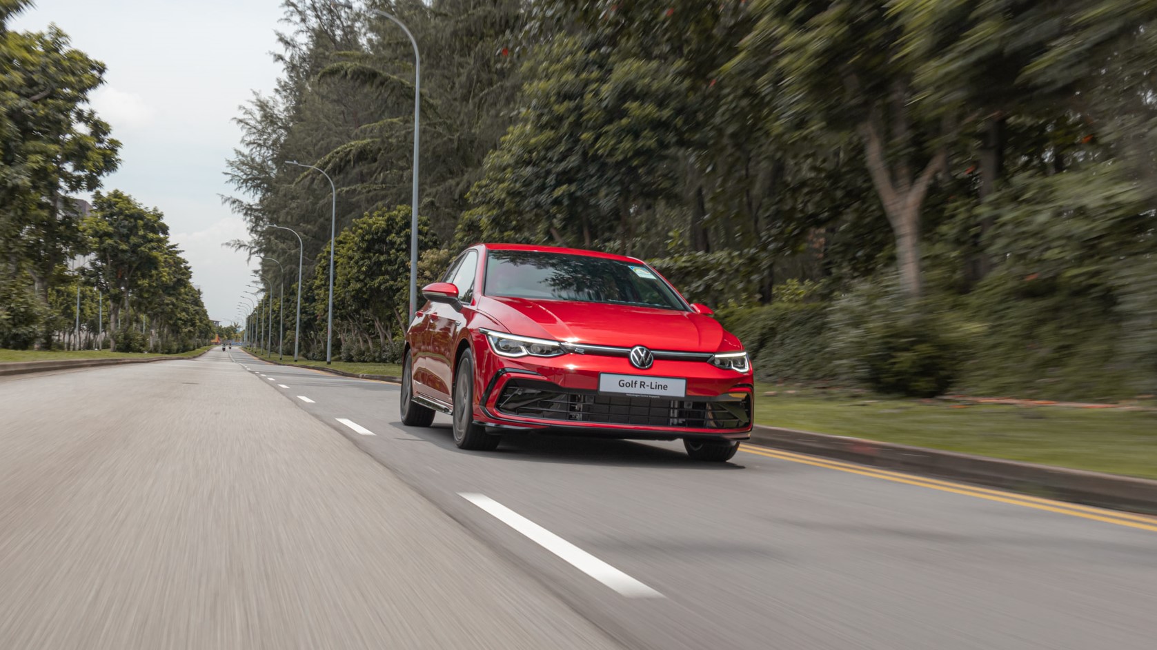 mReview: Volkswagen Golf 1.5 eTSI R-Line - Almost a Hole-in-One ...