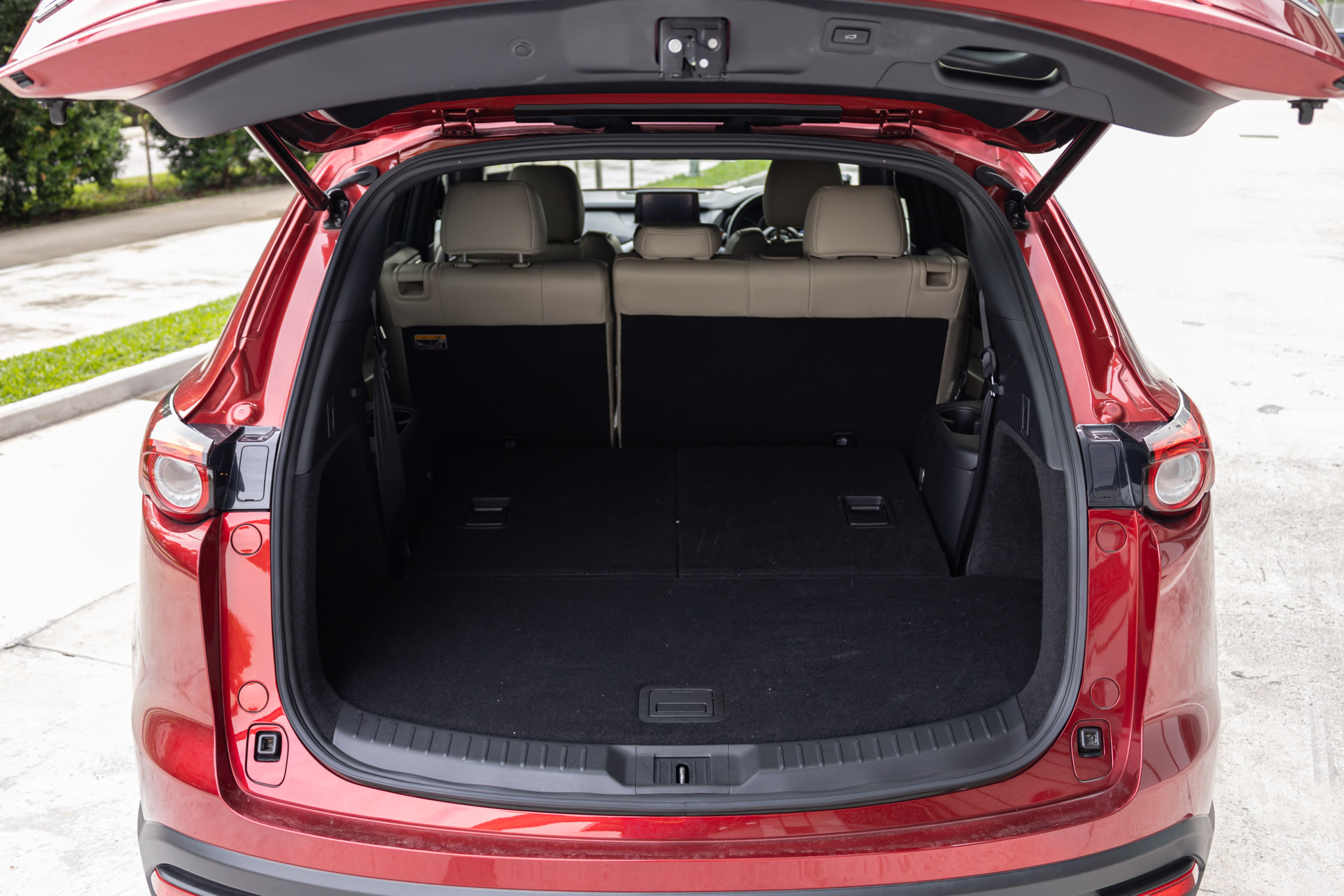 Motorist Car Buyer's Guide: Mazda CX-9 | Articles | Motorist Singapore