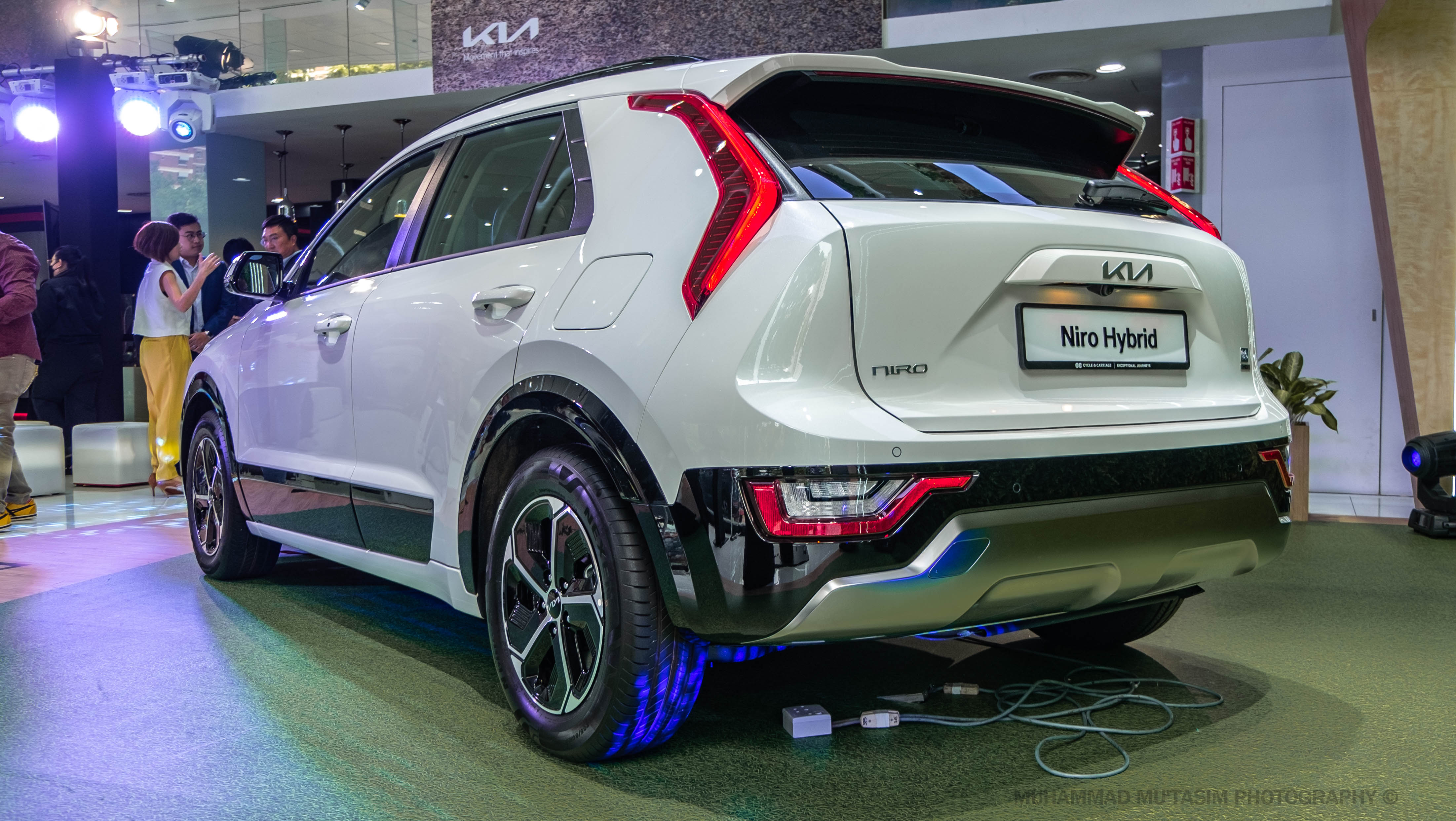 Redesigned Kia Niro Hybrid Unveiled With Raft Of Design And Material ...