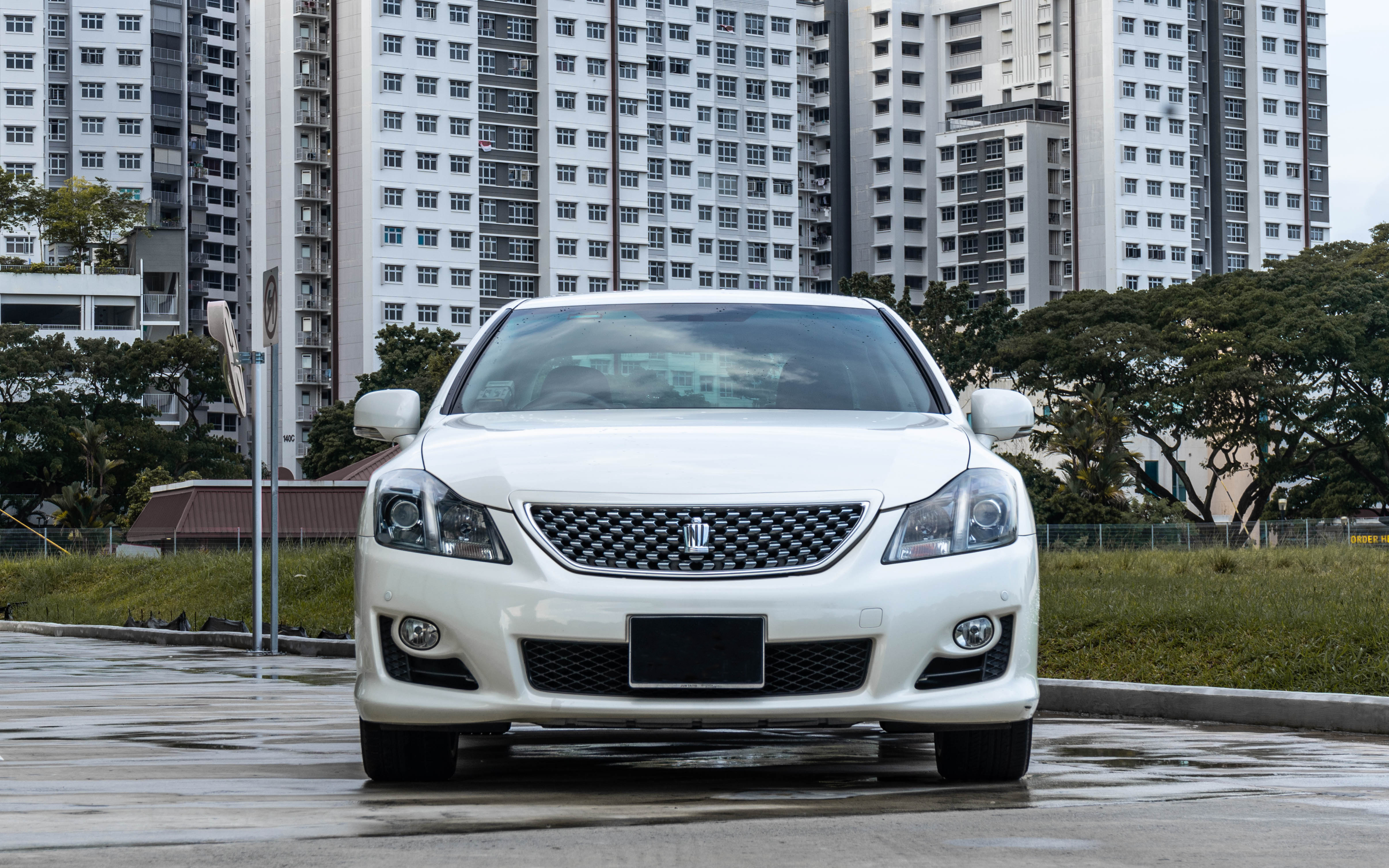 Motorist Car Buyer's Guide: Toyota Crown Athlete | Articles | Motorist ...