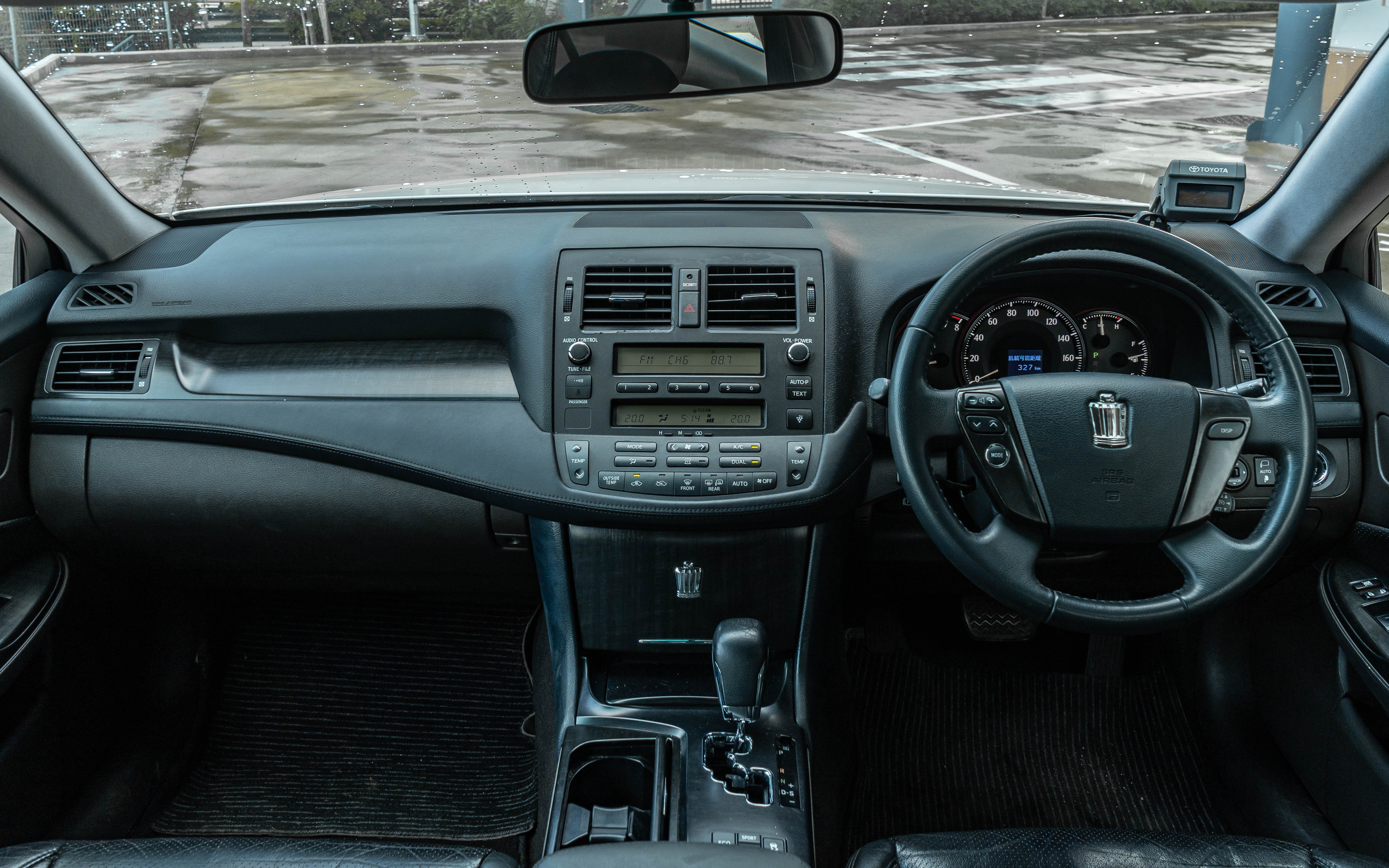 Motorist Car Buyer's Guide: Toyota Crown Athlete | Articles | Motorist Singapore