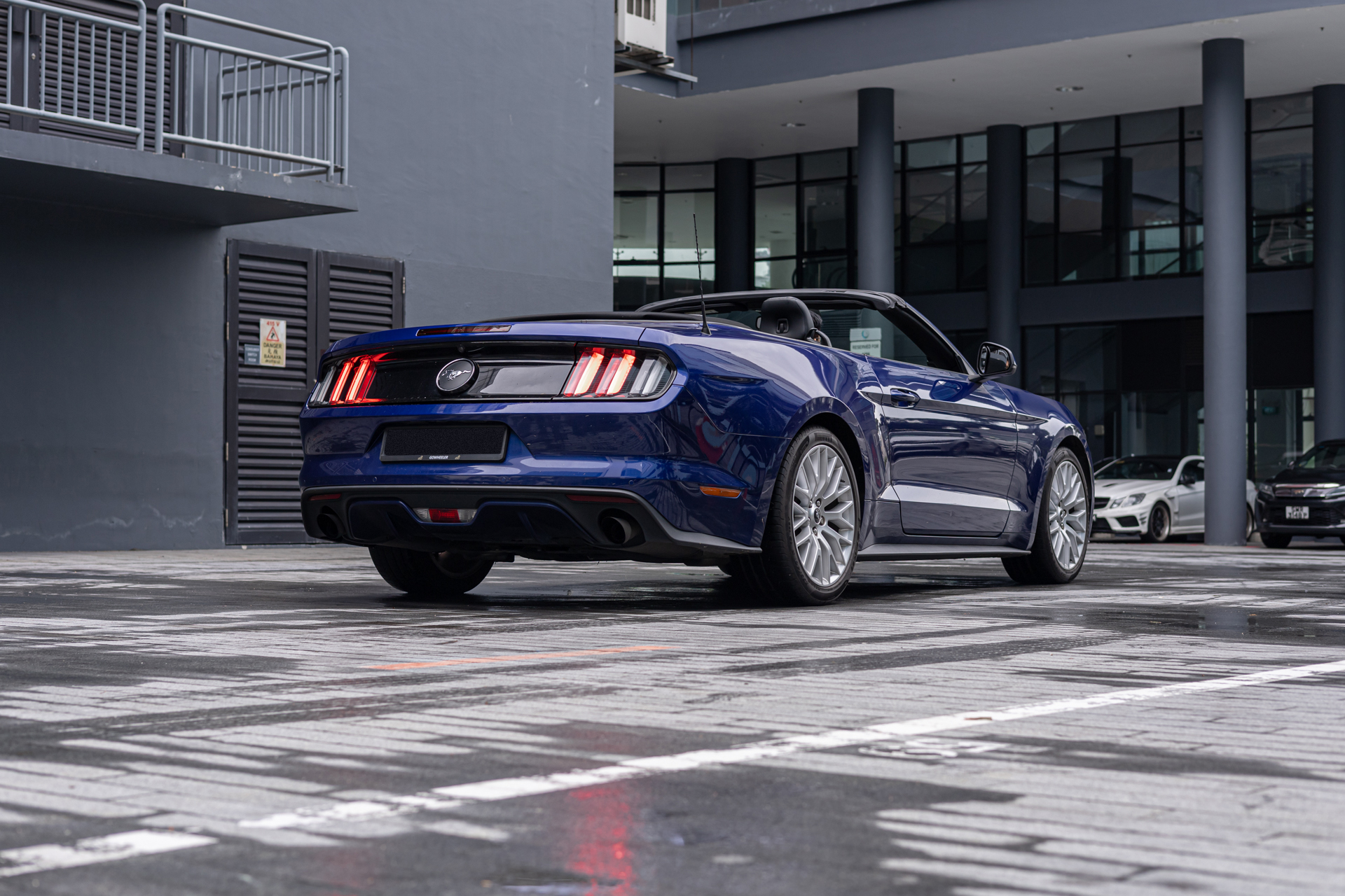 Motorist Car Buyer's Guide: Ford Mustang Ecoboost Convertible ...