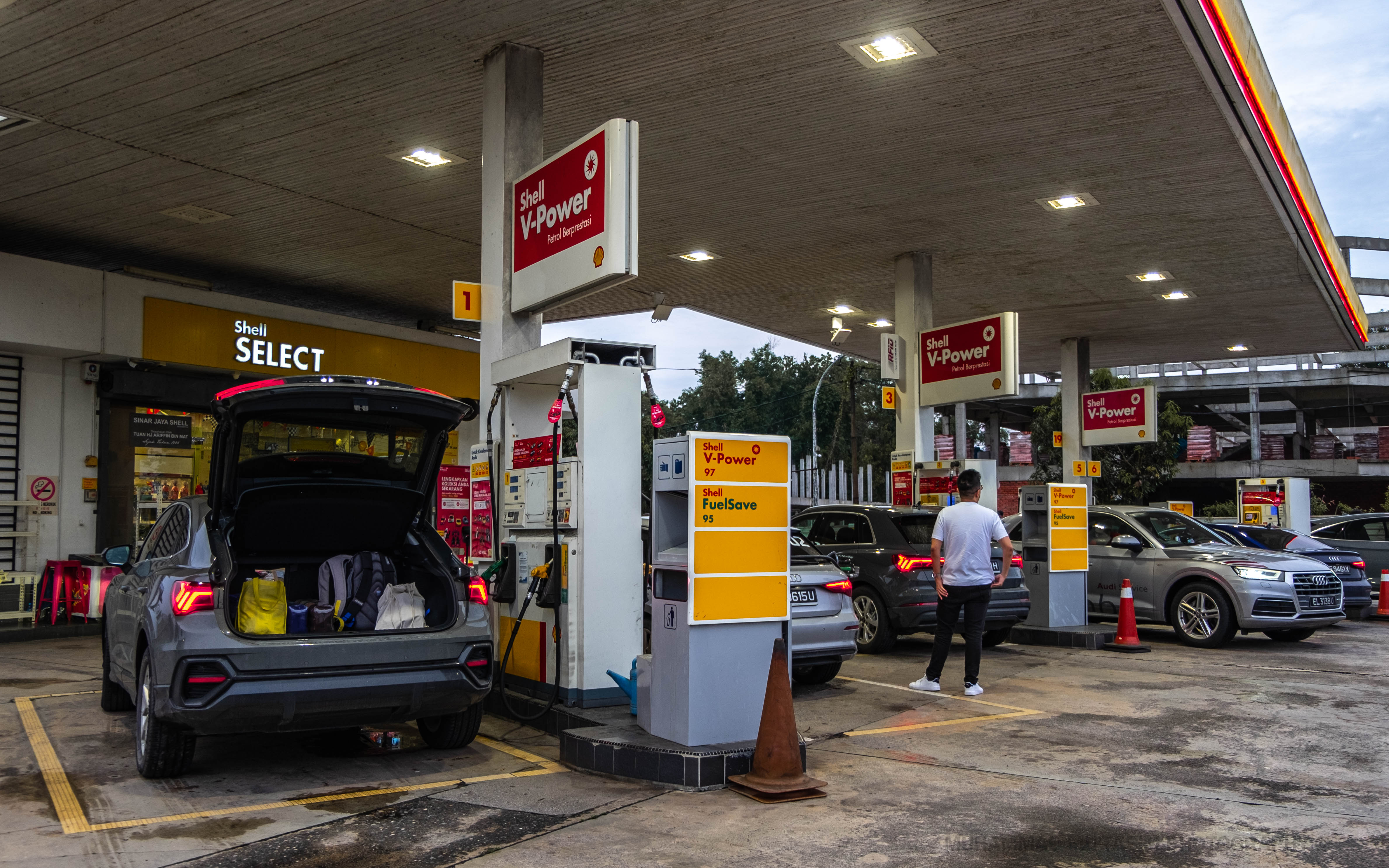 From Hat Yai With Love: We Drive From Singapore to Thailand in One Tank ...