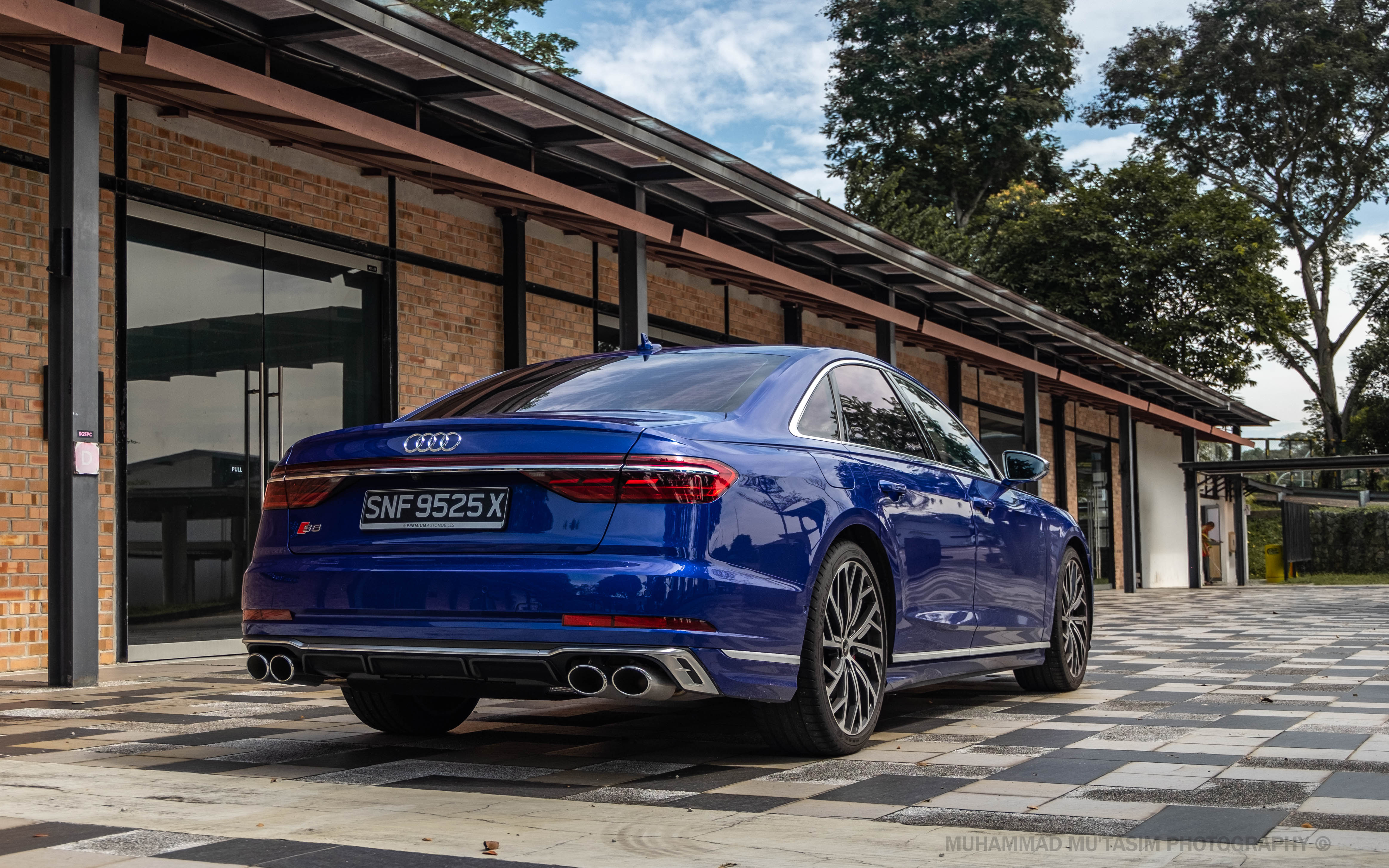 mReview: Audi S8 - Closing The Chapter on ICE Cars With a Proper Bang ...