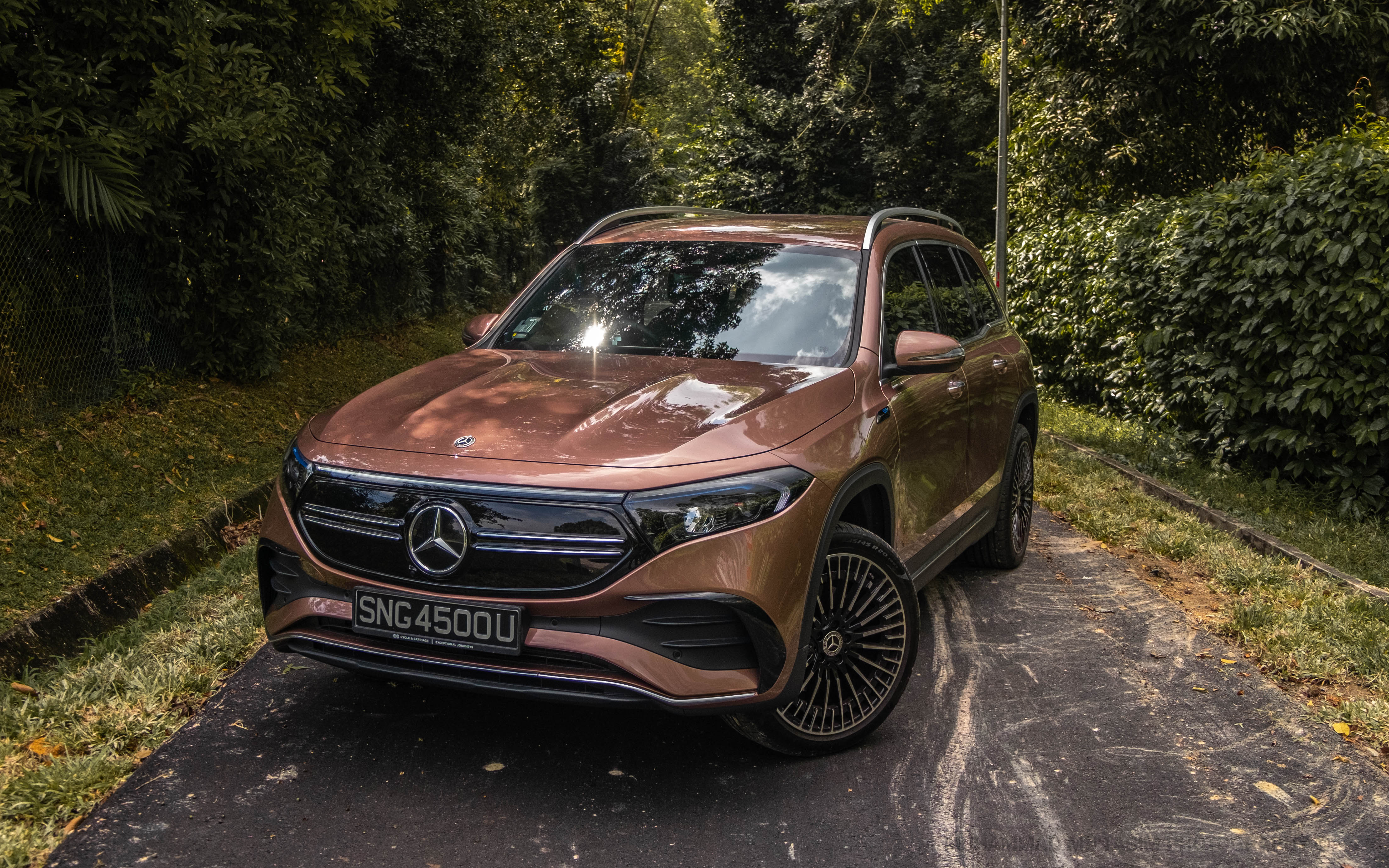 mReview: Mercedes-Benz EQB 350 AMG Line - The Better Twin | Articles ...