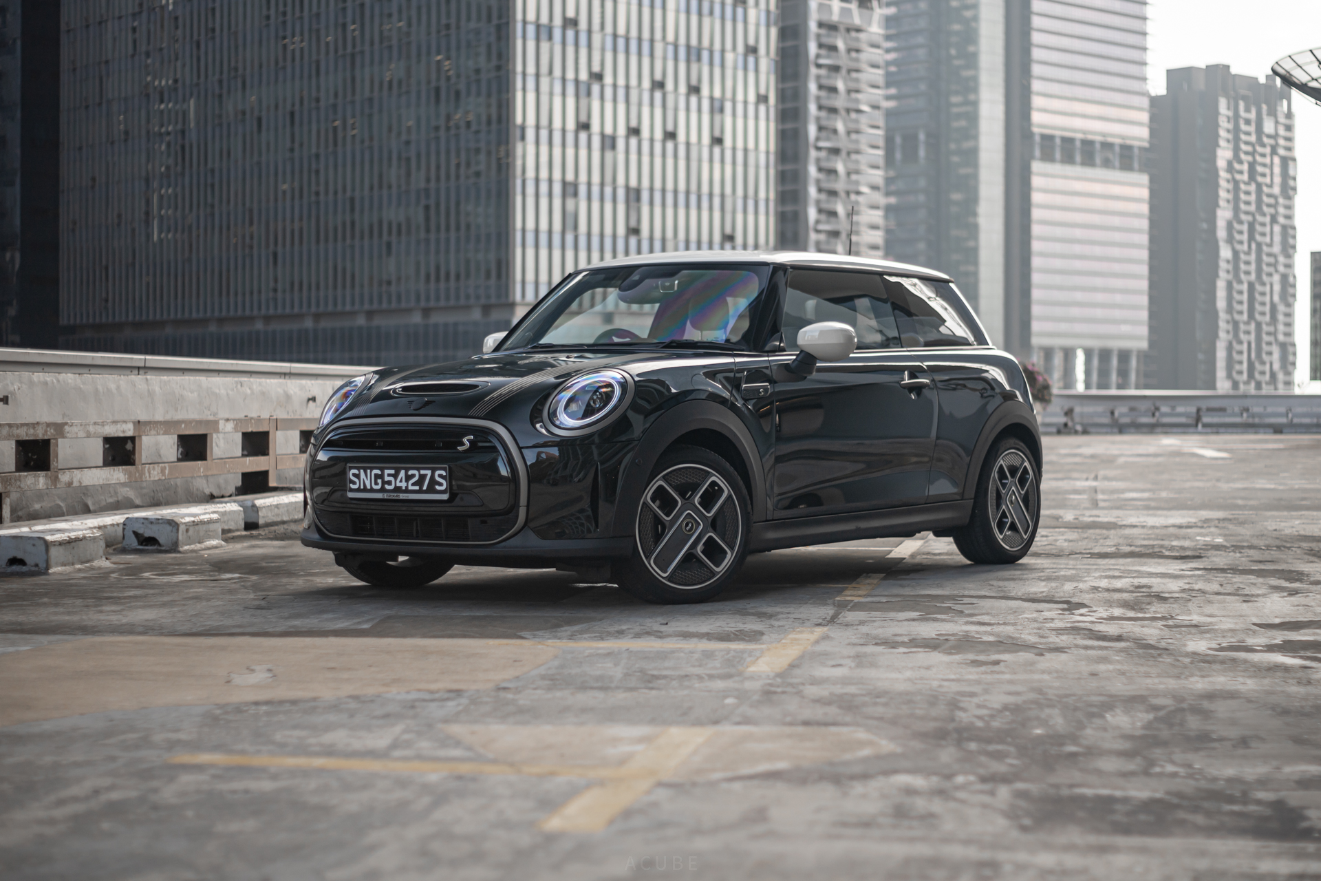 mReview: 2022 MINI Cooper Electric Resolute Edition - One Conflicted ...