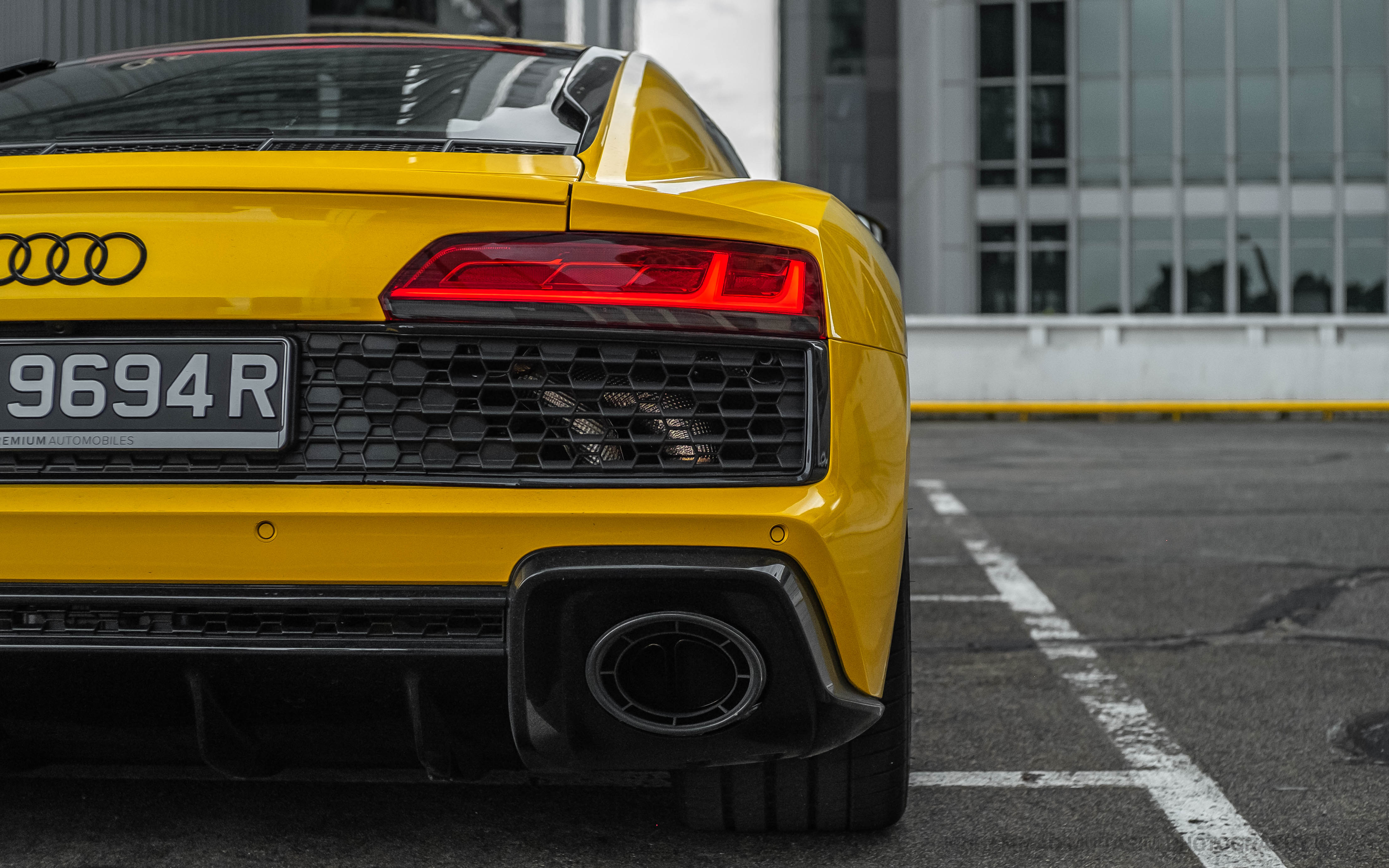 mReview: Audi R8 V10 Performance RWD - A Truly Grand Finale | Articles ...