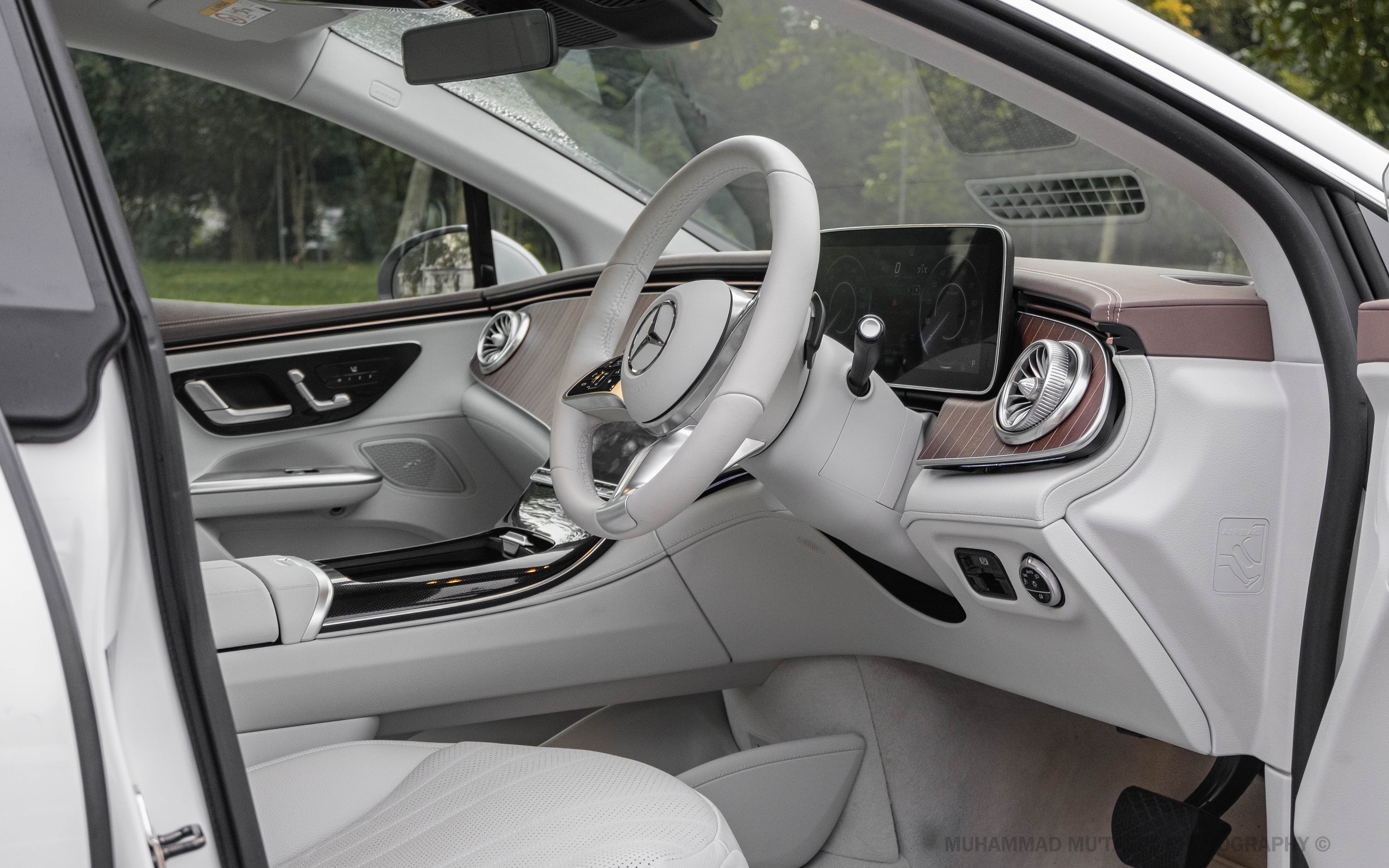 mReview: Mercedes-Benz EQE 350+ AMG Line - Not Your Grandfather's Benz ...