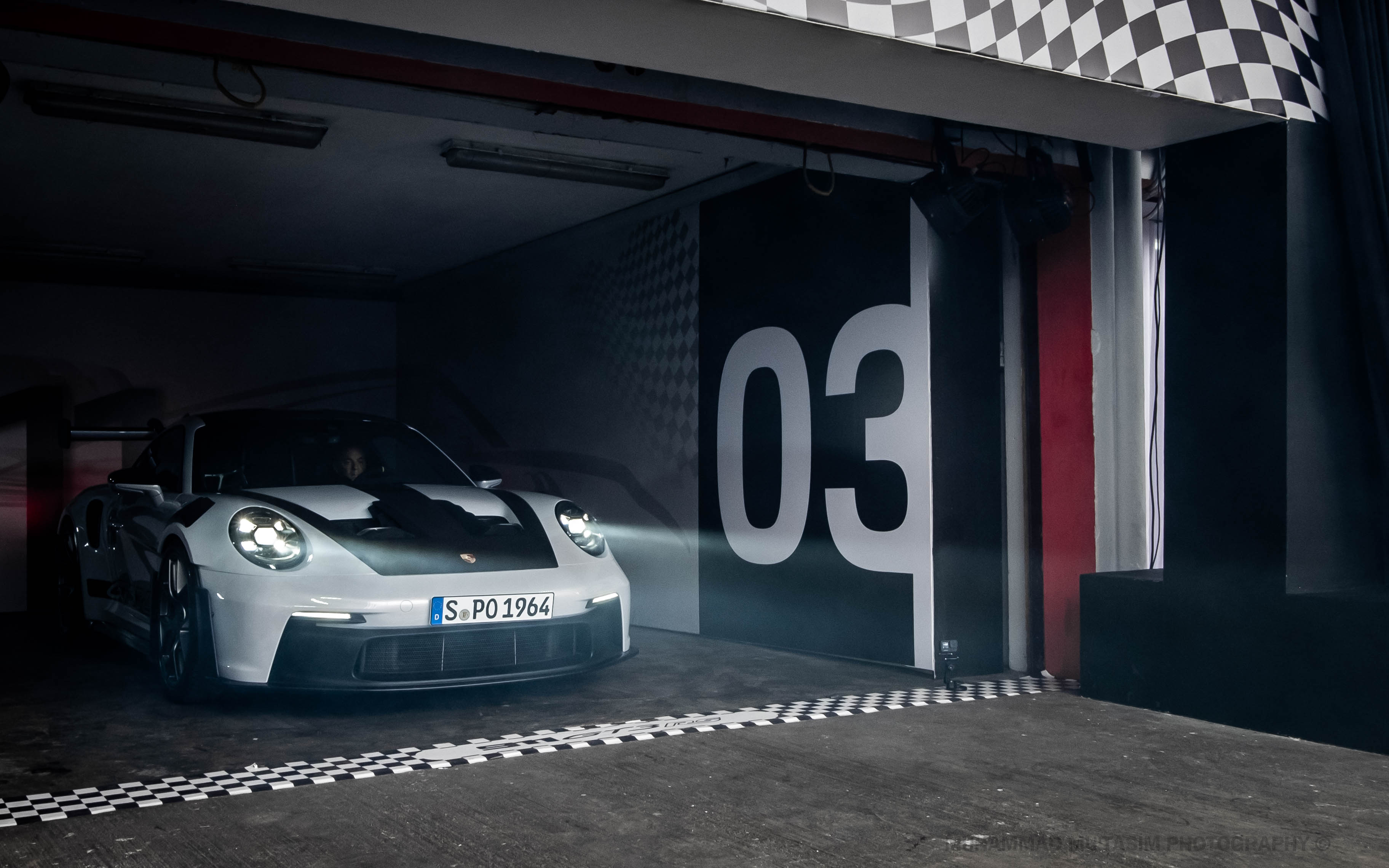 Porsche's Ultimate Track Weapon is Back: All-New 911 GT3 RS Makes ...