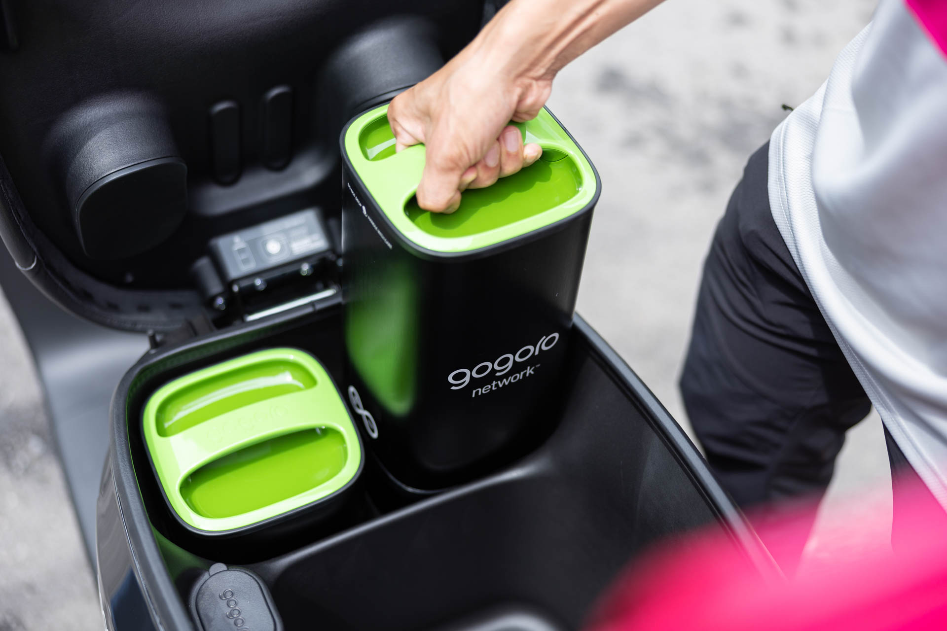 Foodpanda Riders Can Now Lease Battery-Swappable Electric Motorbikes ...