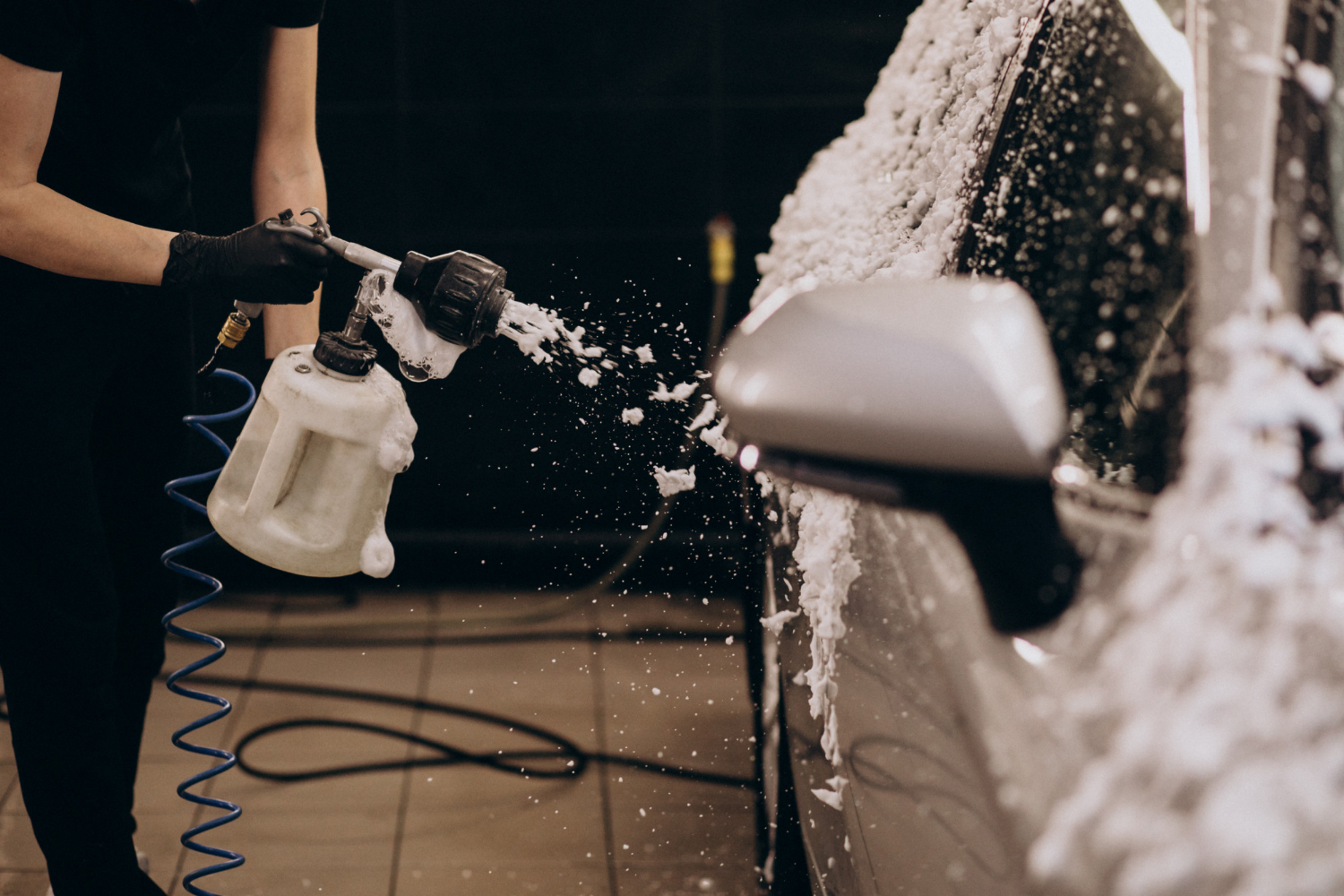 รถยนต์ไฟฟ้า EV ล้างได้หรือไม่ ทำความสะอาดยังไง? | บทความ | Motorist ...