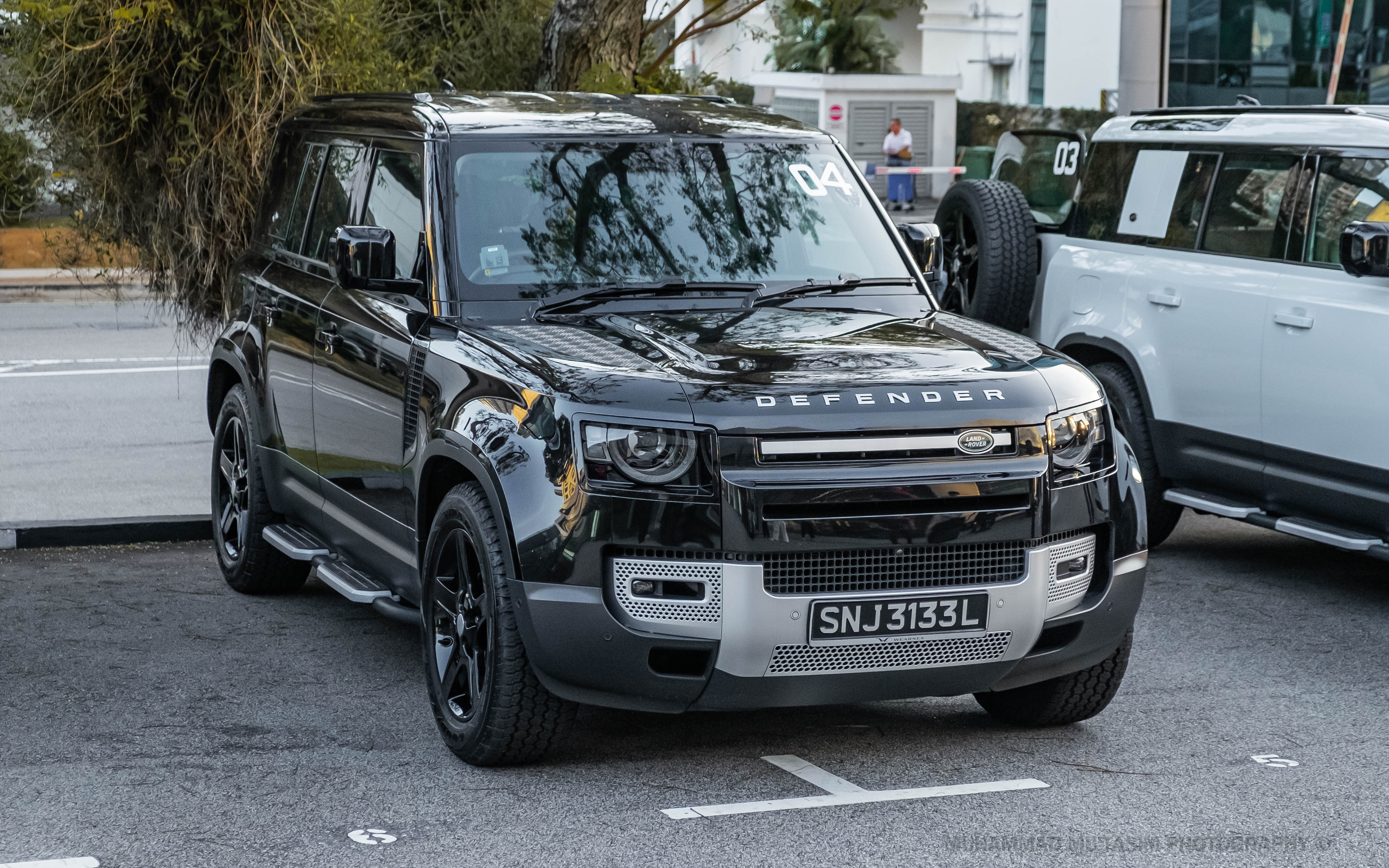 Defending Its Title: The New Land Rover Defender Shows Us How It's Done ...