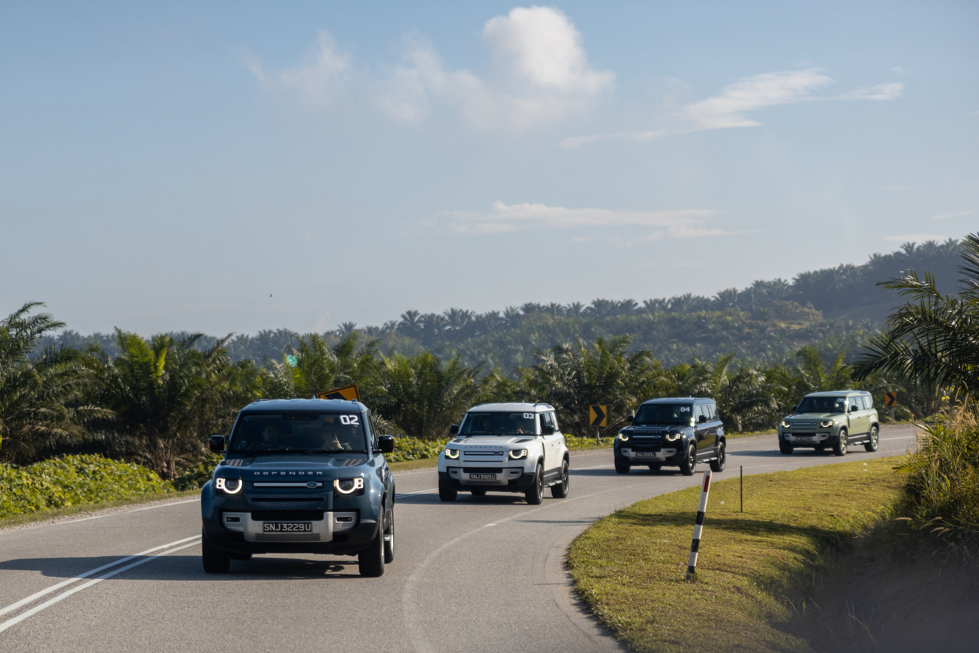 Defending Its Title: The New Land Rover Defender Shows Us How It's Done ...