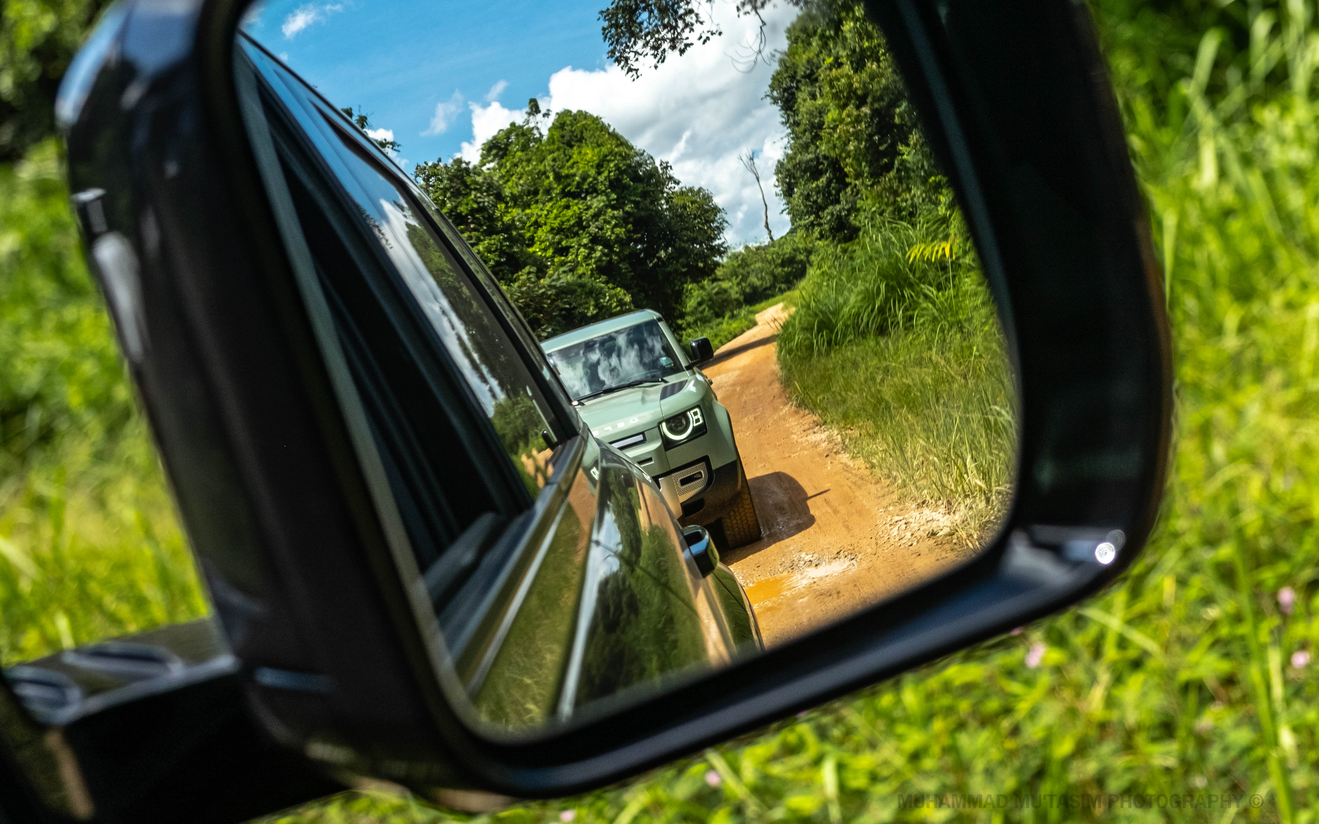Defending Its Title: The New Land Rover Defender Shows Us How It's Done ...