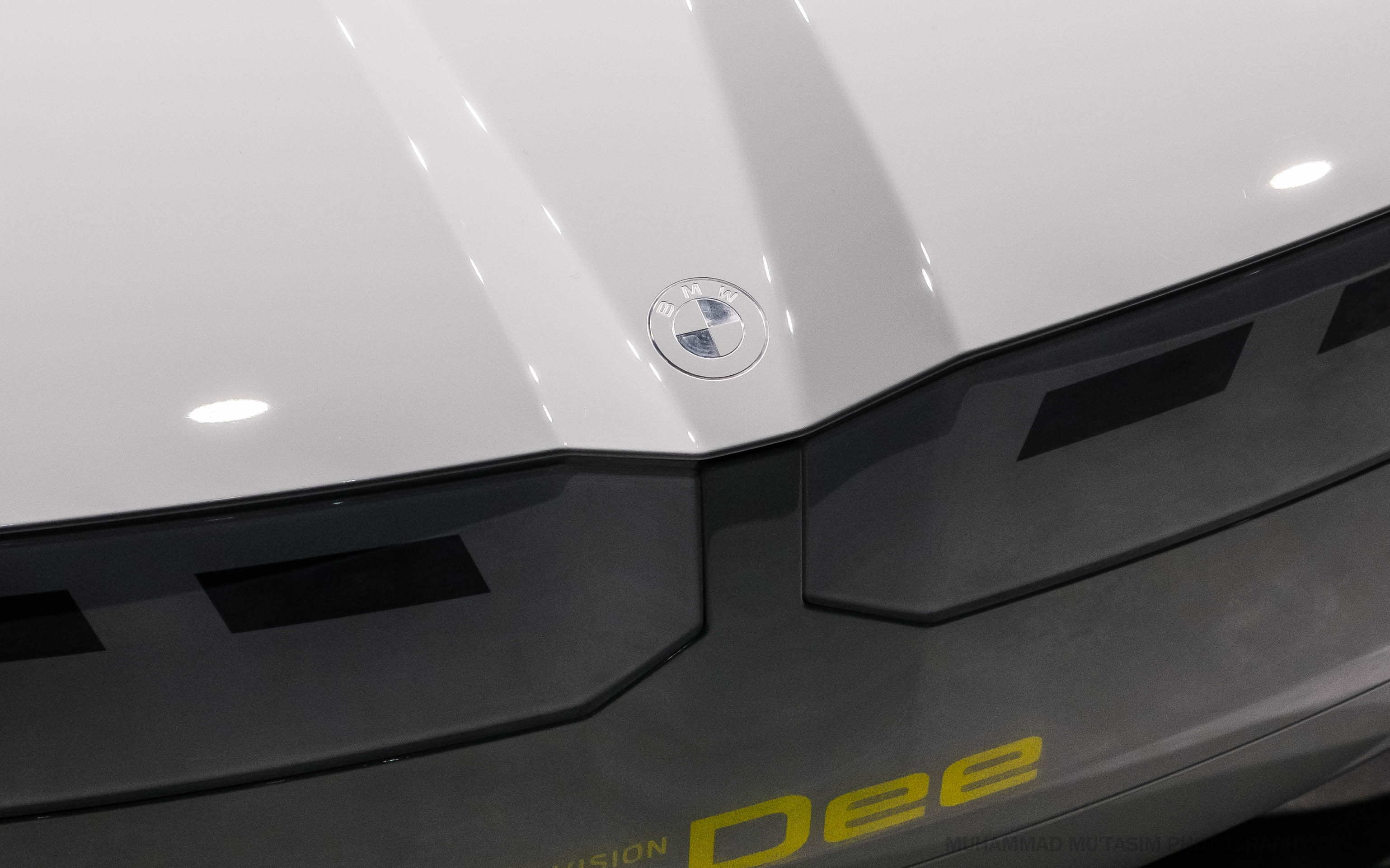 Say Hello to the Future: BMW i Vision Dee Concept Car Arrives in ...