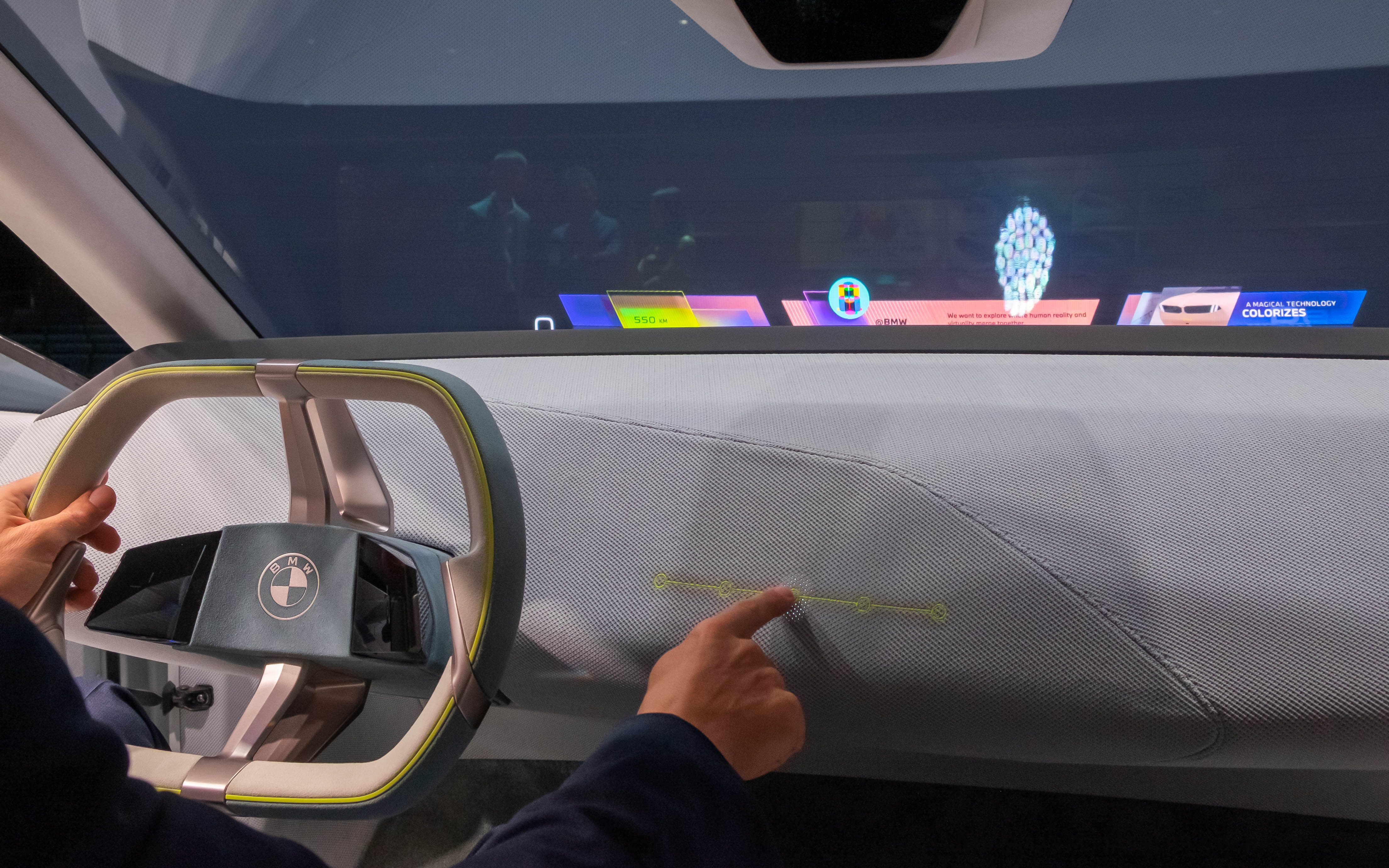 Say Hello to the Future: BMW i Vision Dee Concept Car Arrives in ...