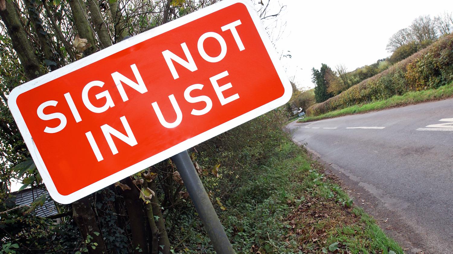 21 Most Bizarre Traffic Signs from Around the World | Articles ...