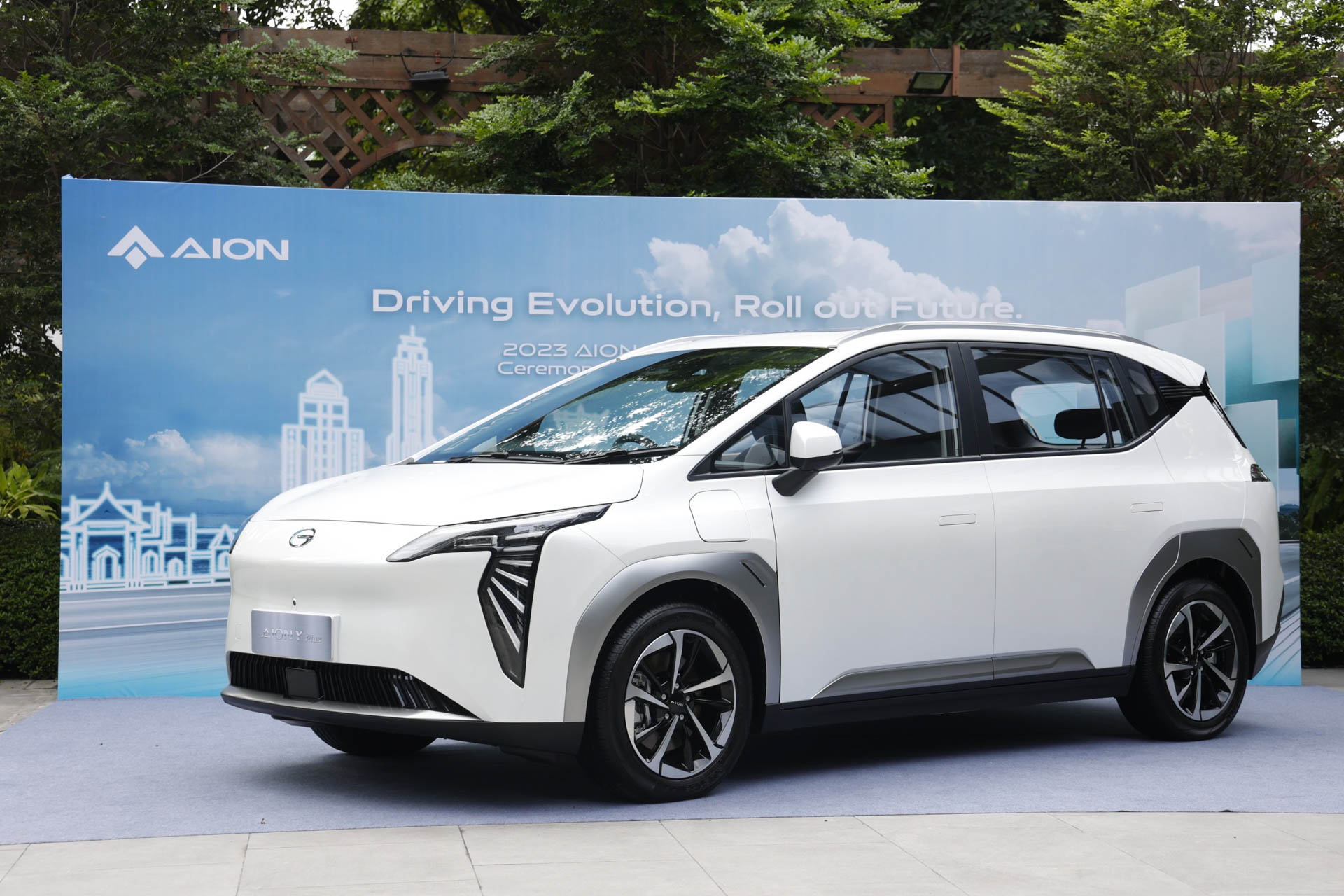 V1NCAR EV Secures Distribution Rights to the AION Brand in Singapore | Articles | Motorist Singapore