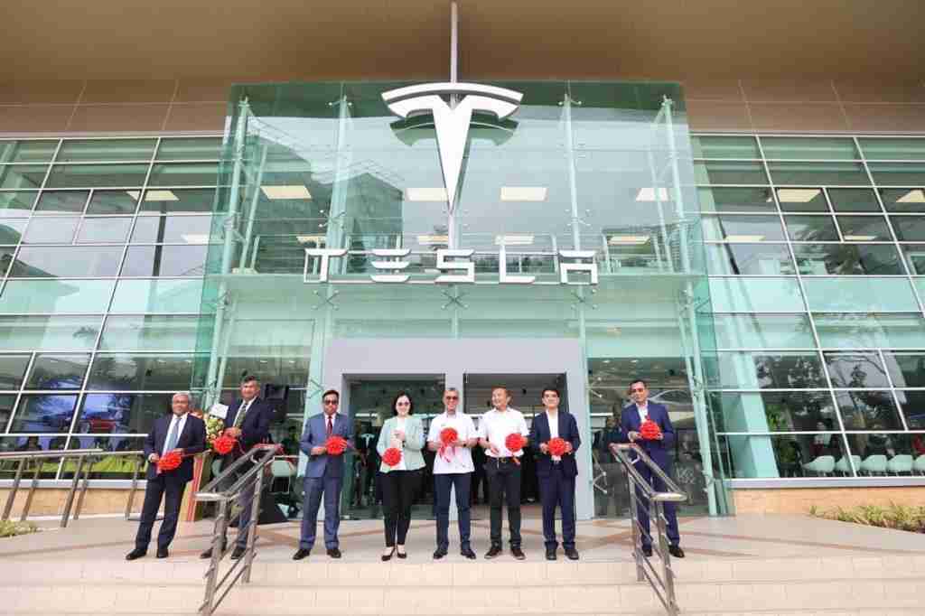 Pusat Tesla Pertama Kini Dibuka Di Cyberjaya | Artikel | Motorist Malaysia