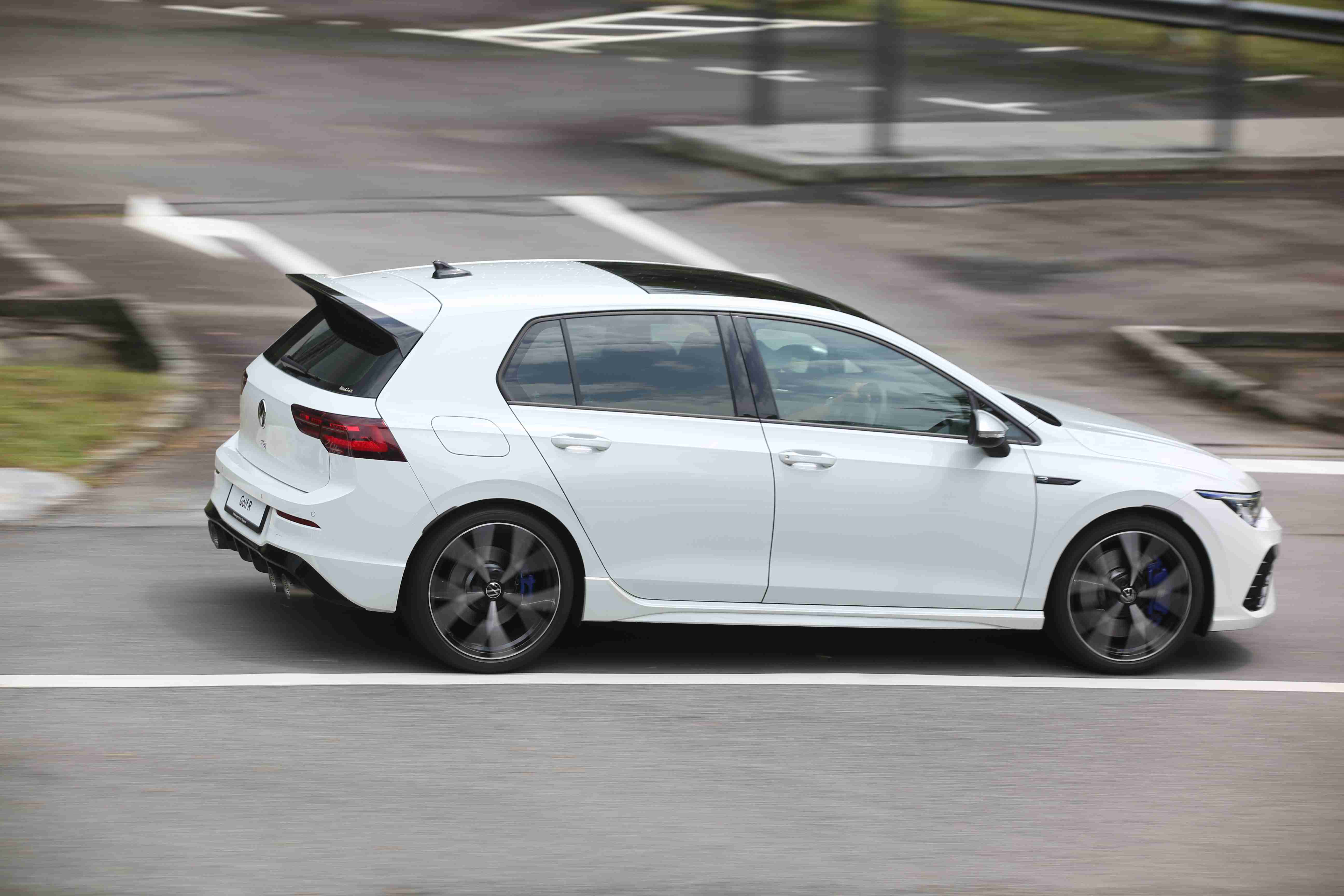 mReview: Volkswagen Golf R – The Hottest Of Hatches | Articles ...