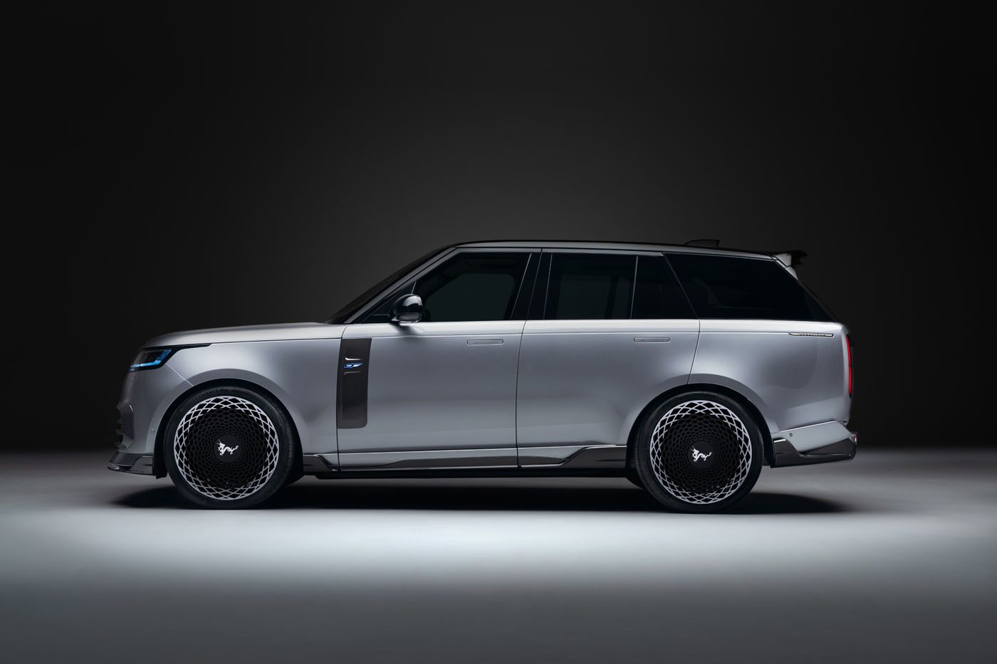Overfinch Unveils the 2024 Range Rover 'The Dragon Edition', a car fit ...