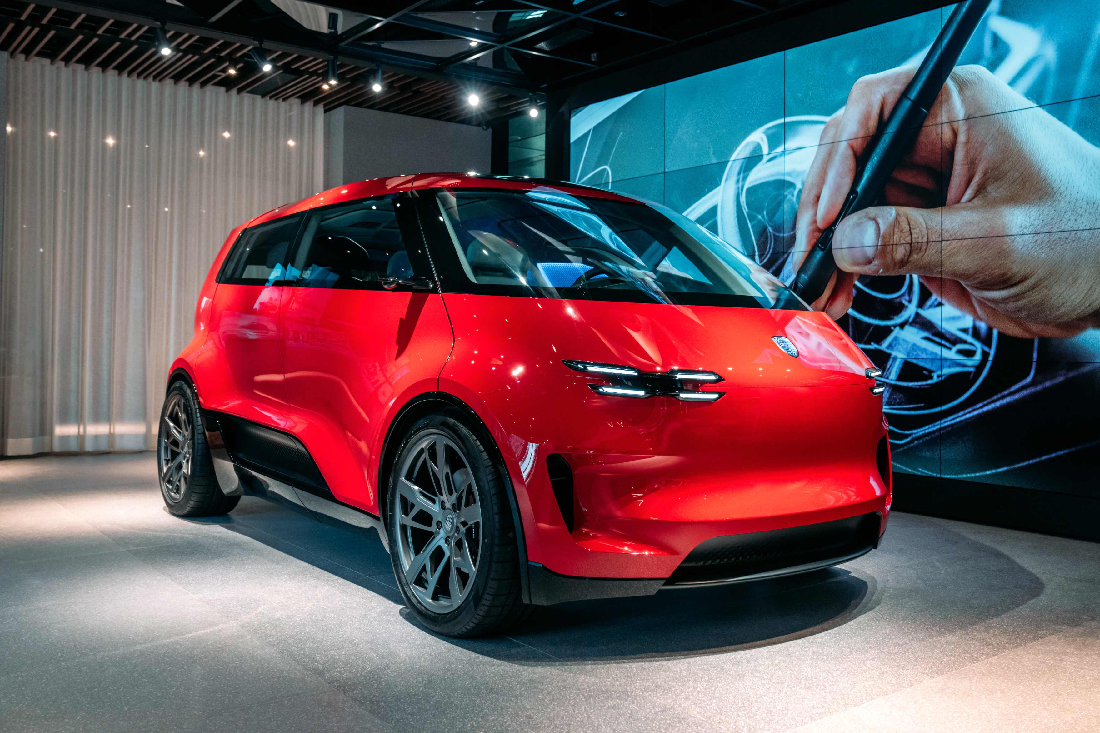 Porsche minibus prototype, Vision Renndienst, appears in Asia for the ...